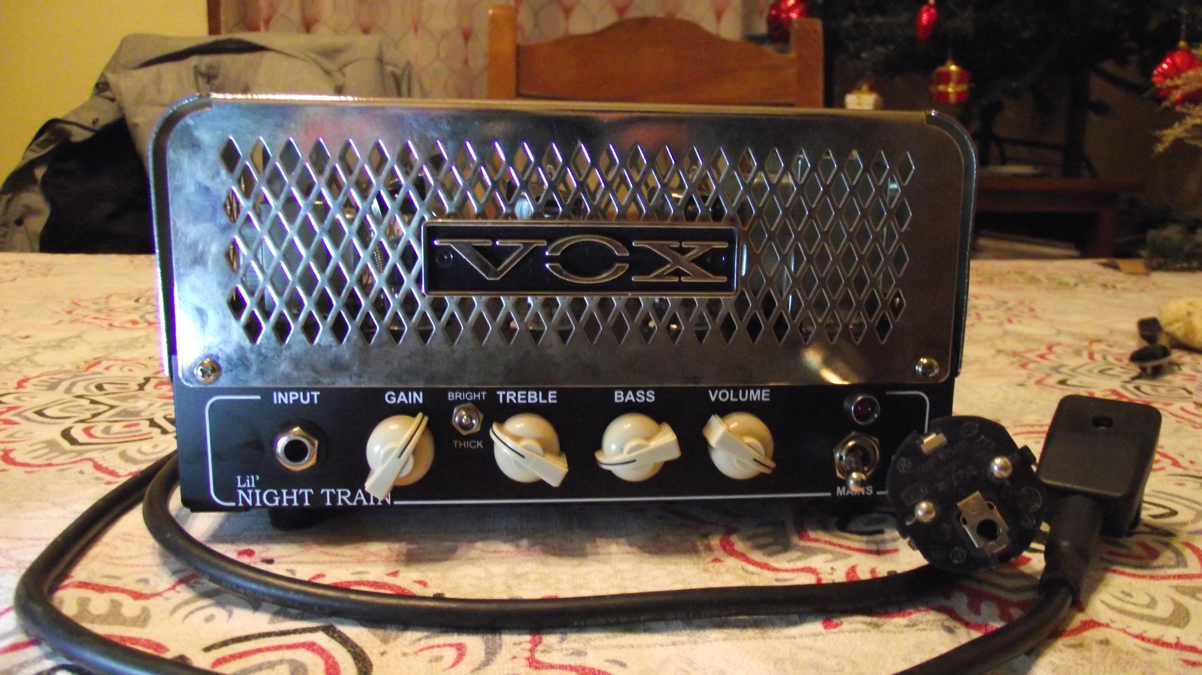 NT2H Lil' Night Train Head - Vox NT2H Lil' Night Train Head - Audiofanzine