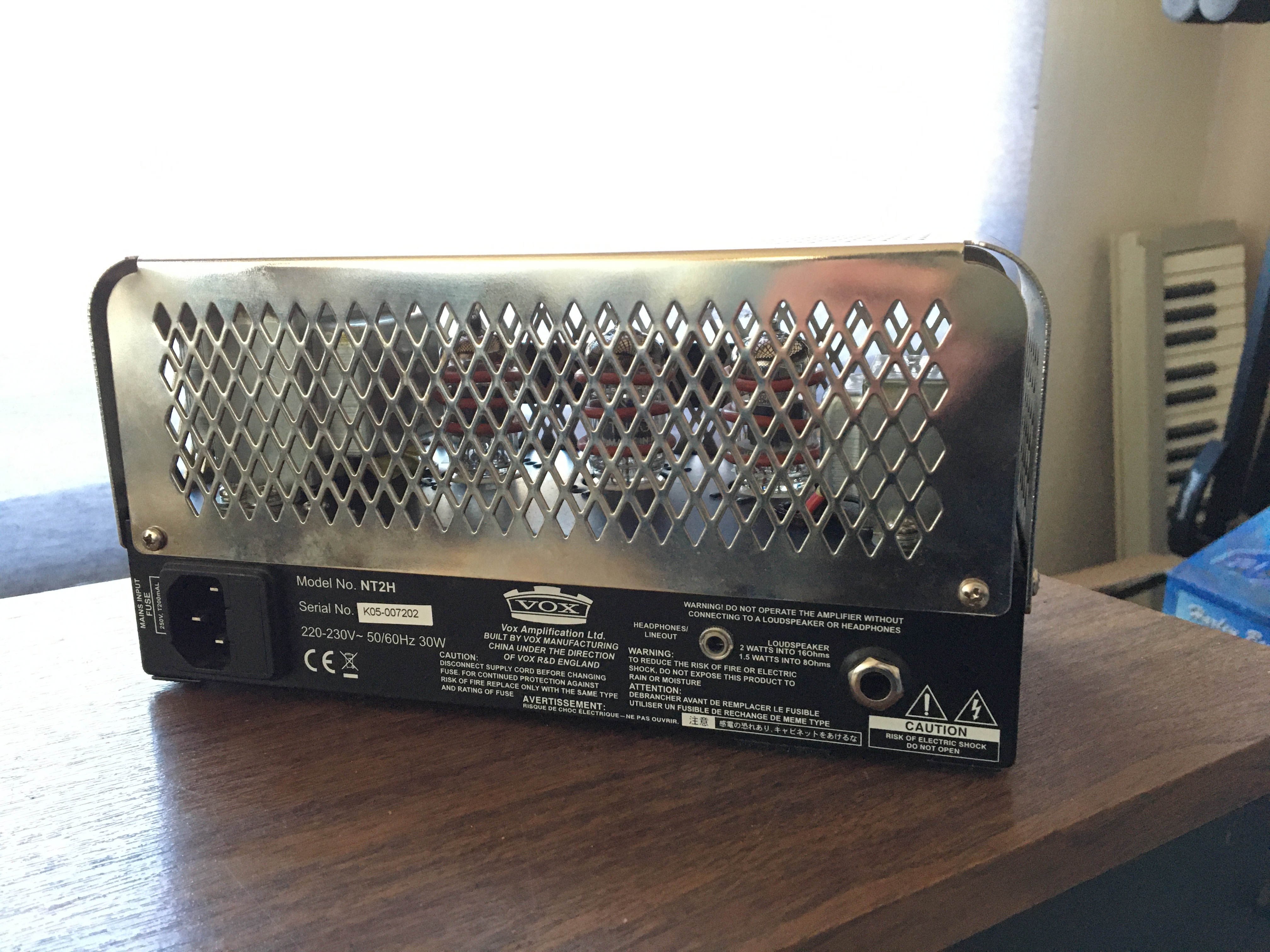 NT2H Lil' Night Train Head - Vox NT2H Lil' Night Train Head - Audiofanzine