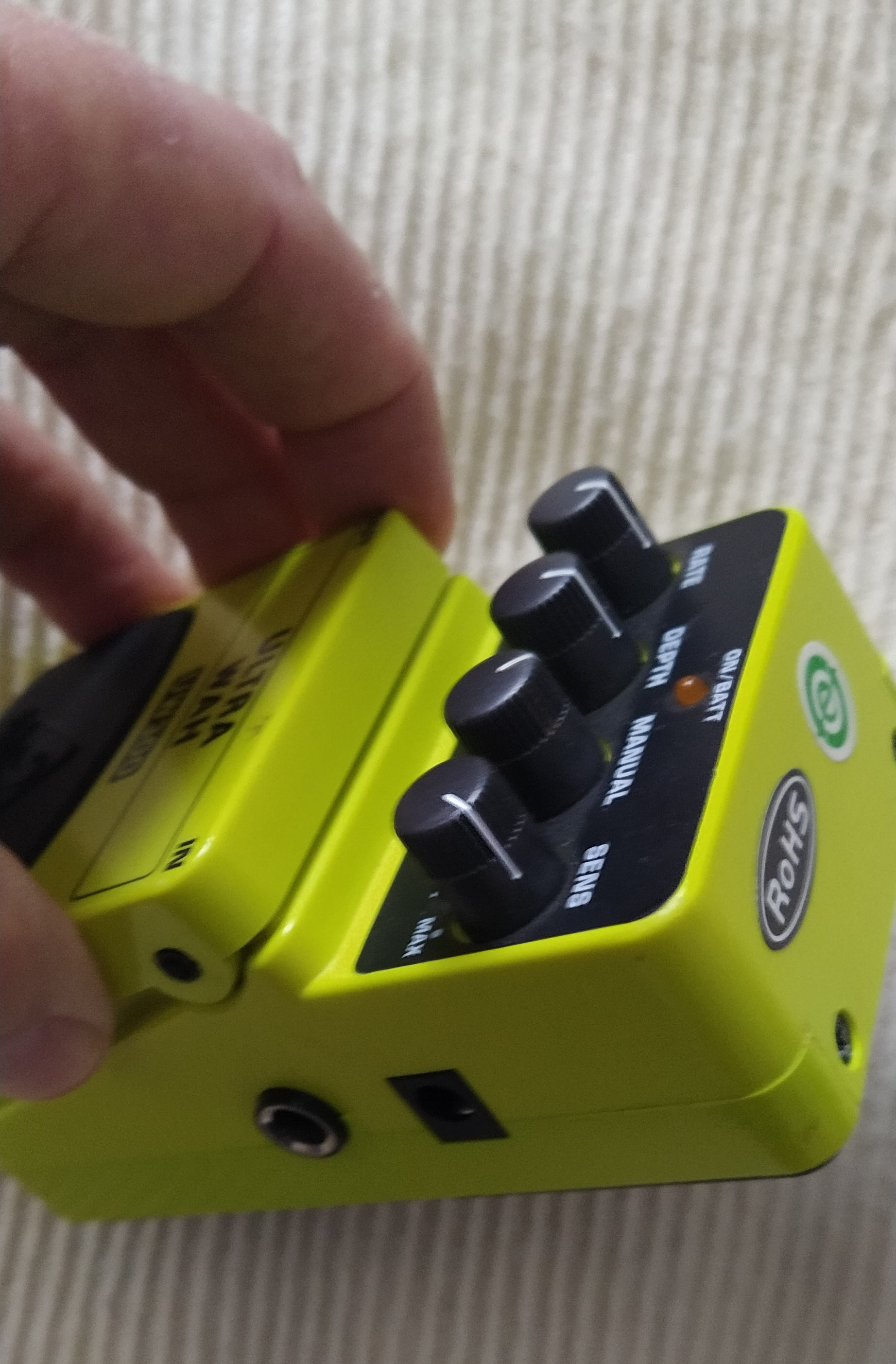 ULTRA WAH UW300 BEHRINGER (Ile-de-France) - Audiofanzine