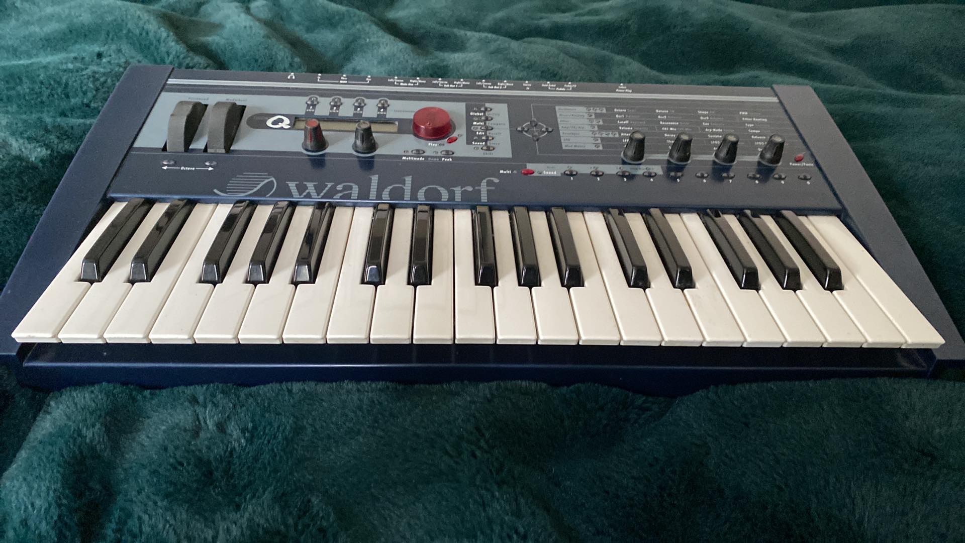 Micro Q Keyboard - Waldorf Micro Q Keyboard - Audiofanzine