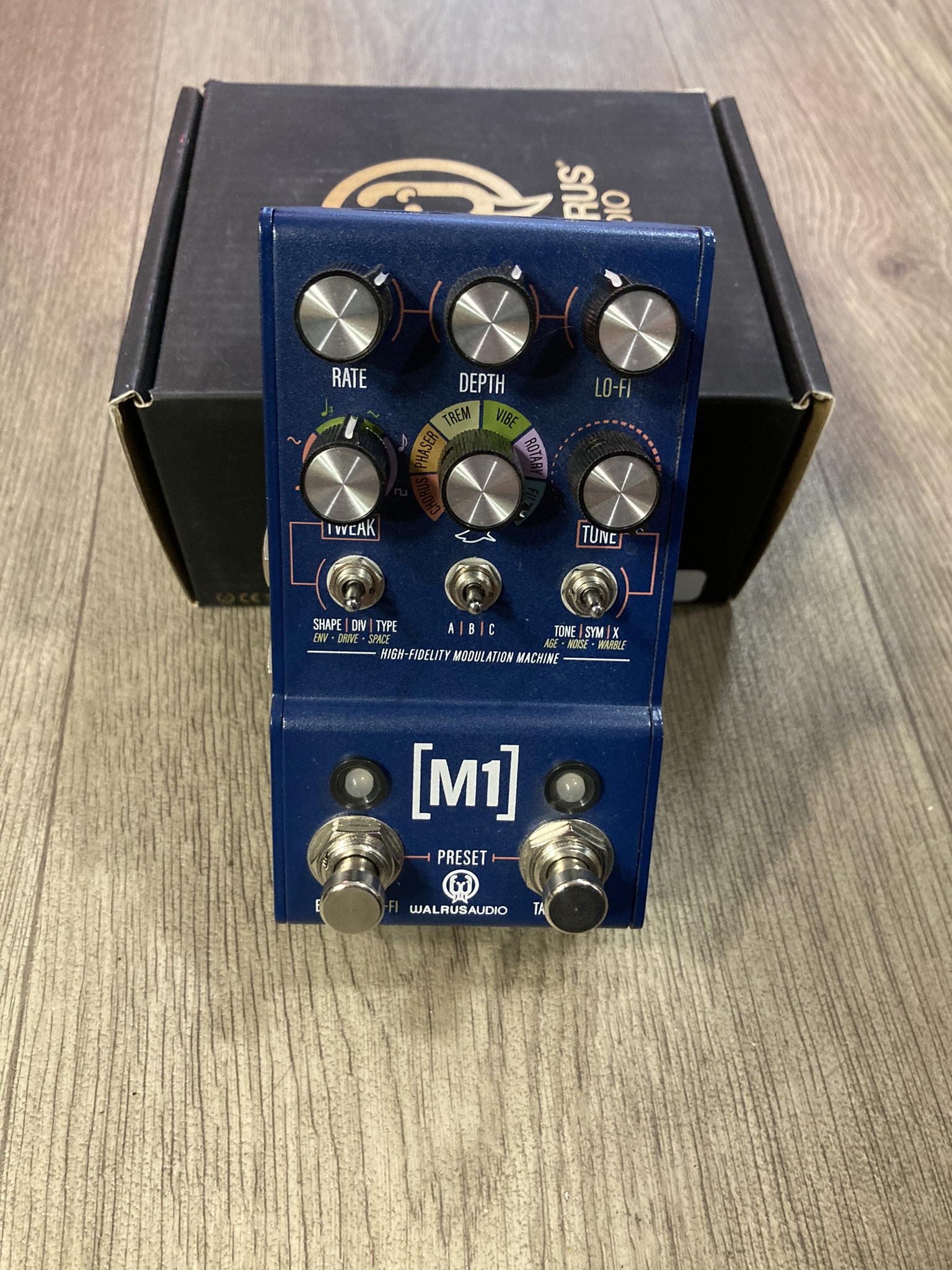 M1 High-Fidelity Modulation Machine Walrus Audio - Audiofanzine