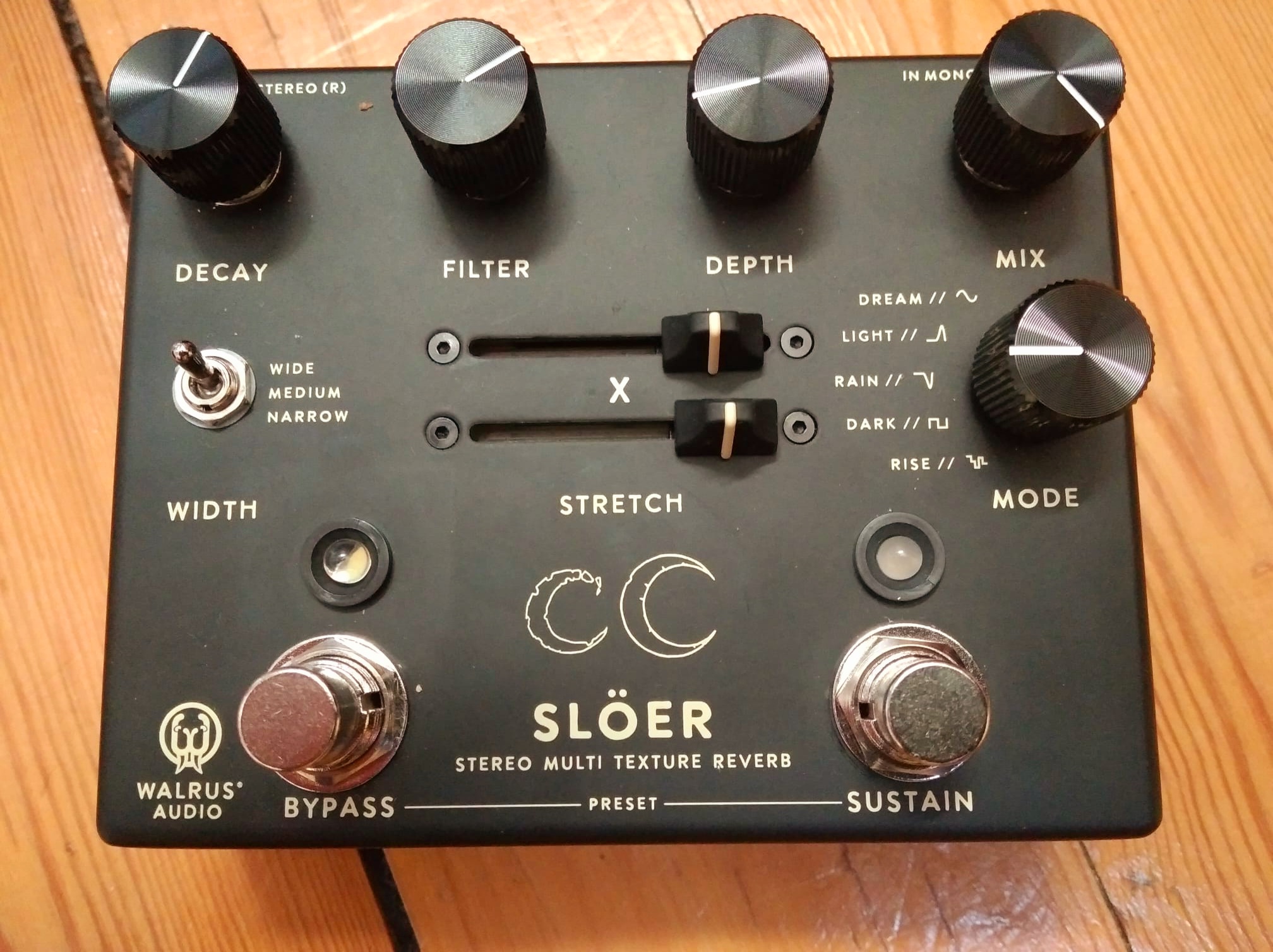 SLÖER (Stereo Ambient Reverb) Walrus Audio - Audiofanzine