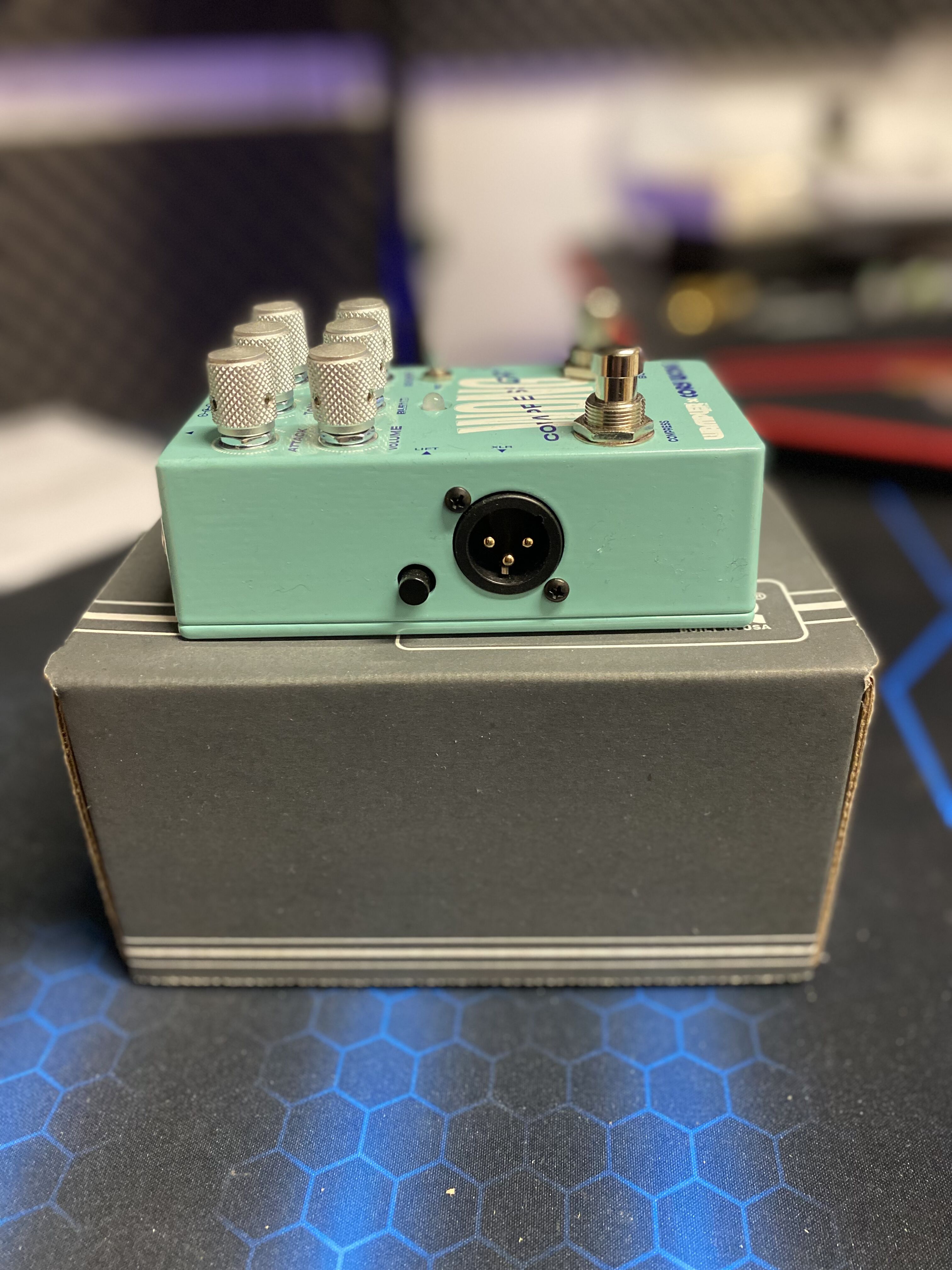 Wong Compressor and Boost Wampler Pedals - Audiofanzine