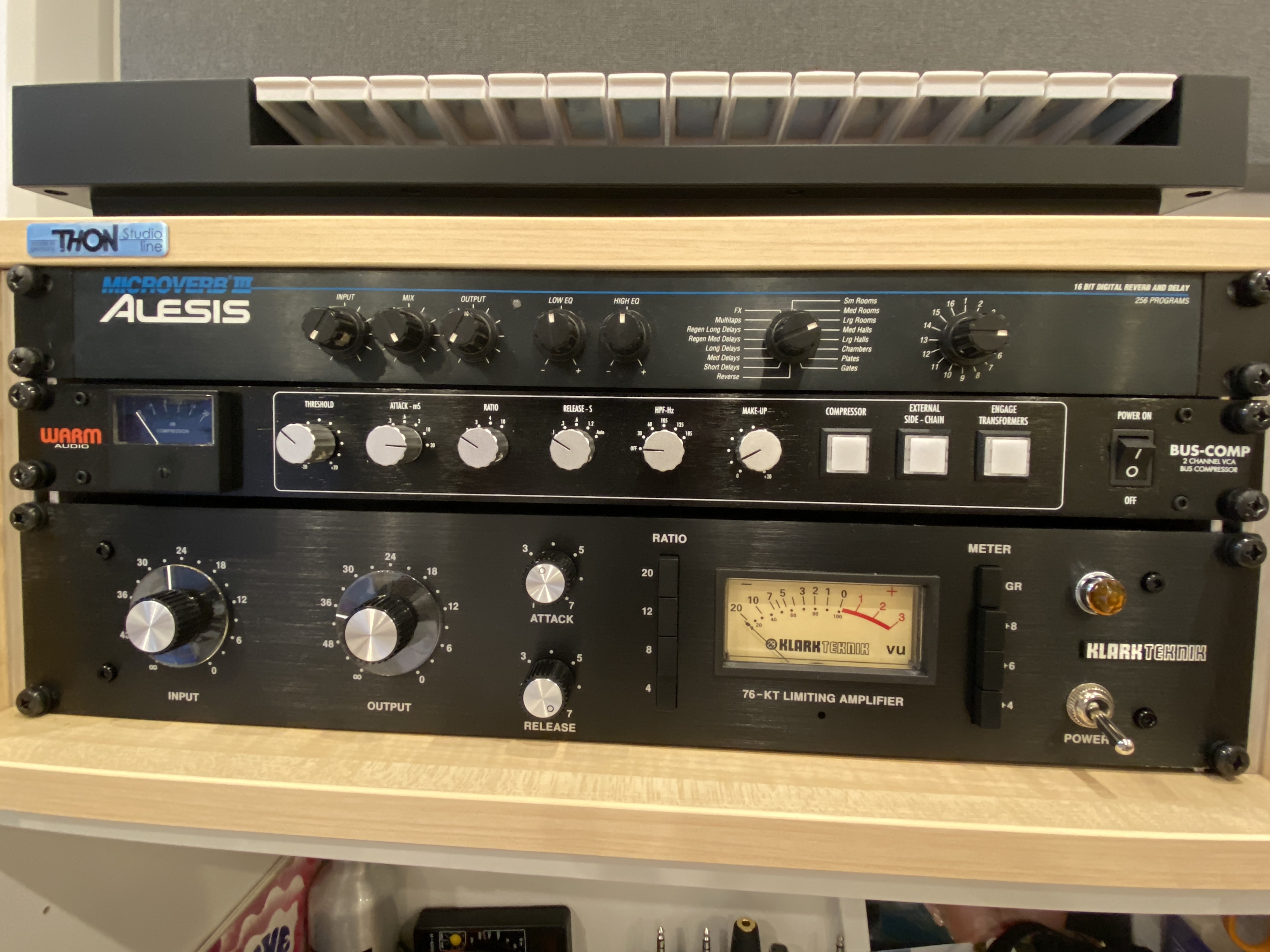 Bus-Comp - Warm Audio Bus-Comp - Audiofanzine