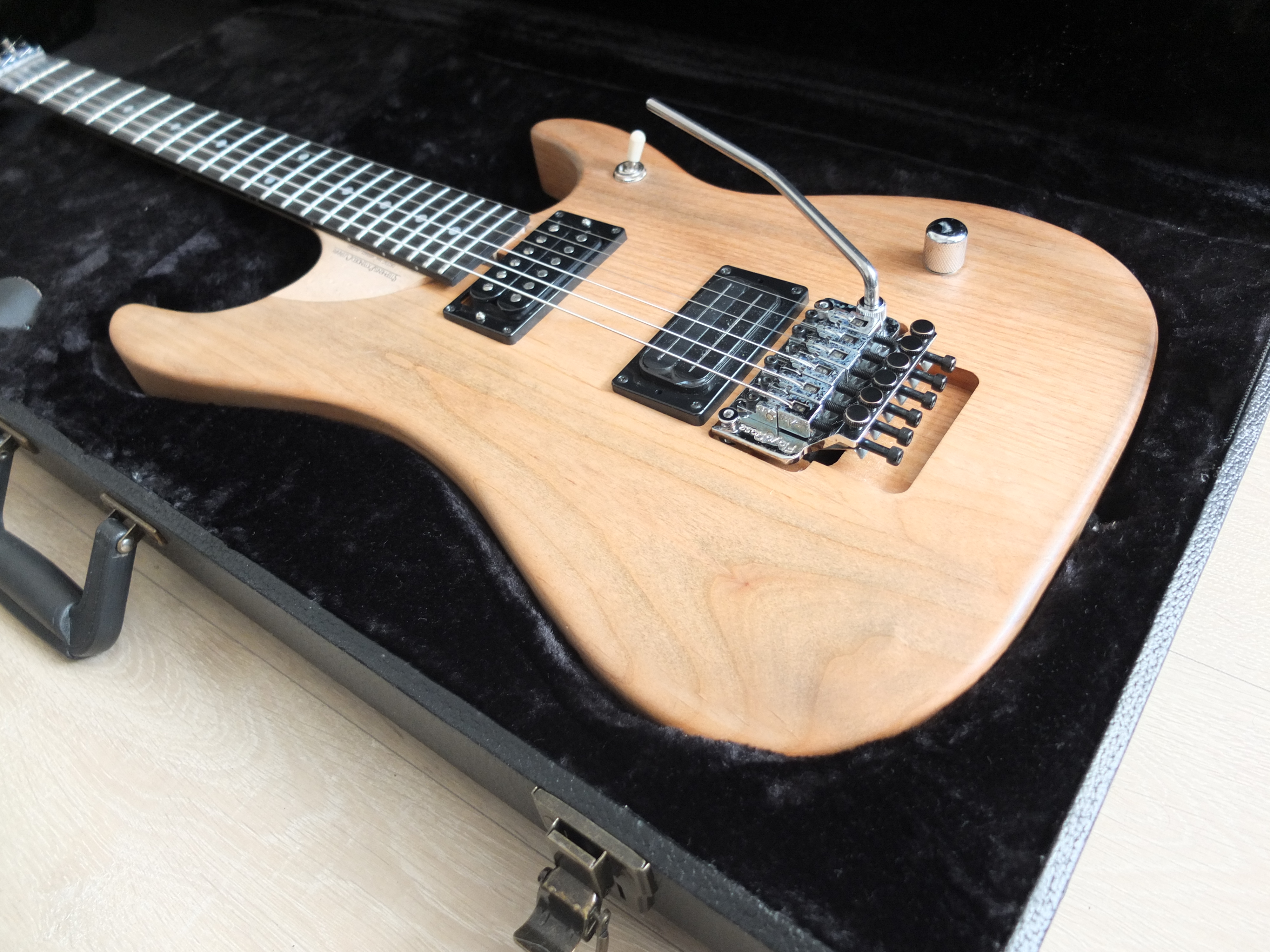 N4 VINTAGE - Washburn N4 Vintage - Audiofanzine