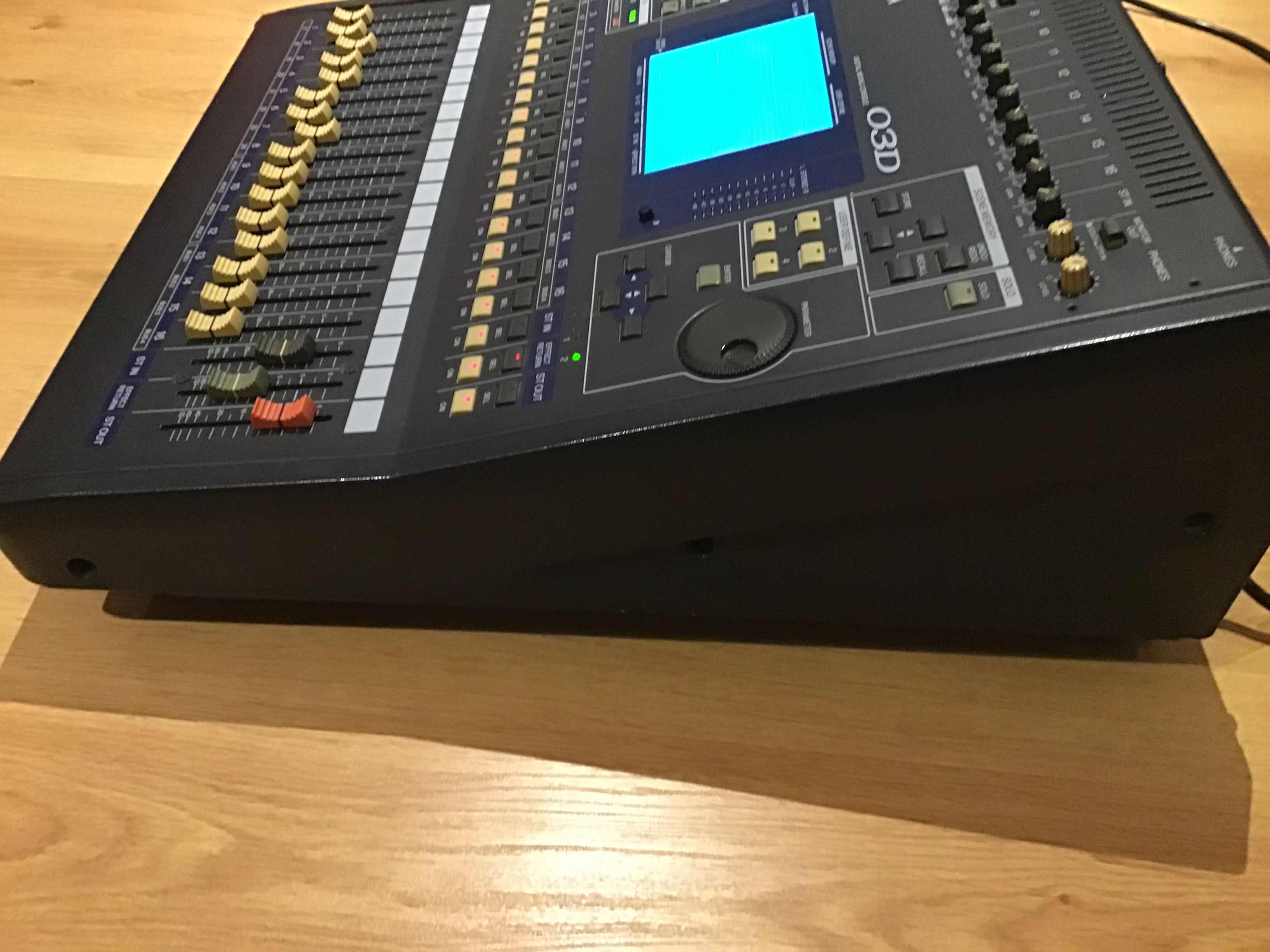 03D - Yamaha 03D - Audiofanzine