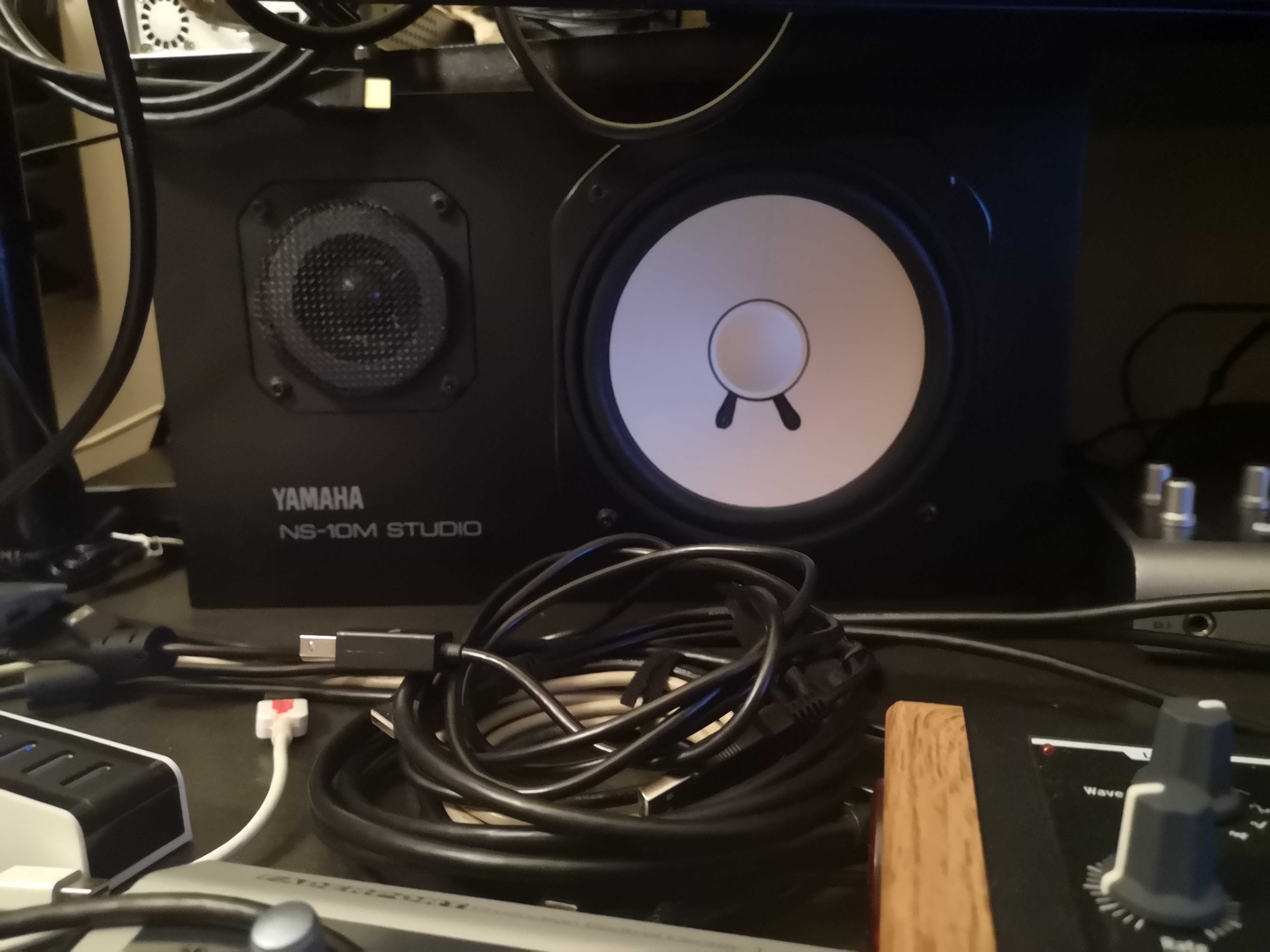 A100 - Yamaha A100 - Audiofanzine