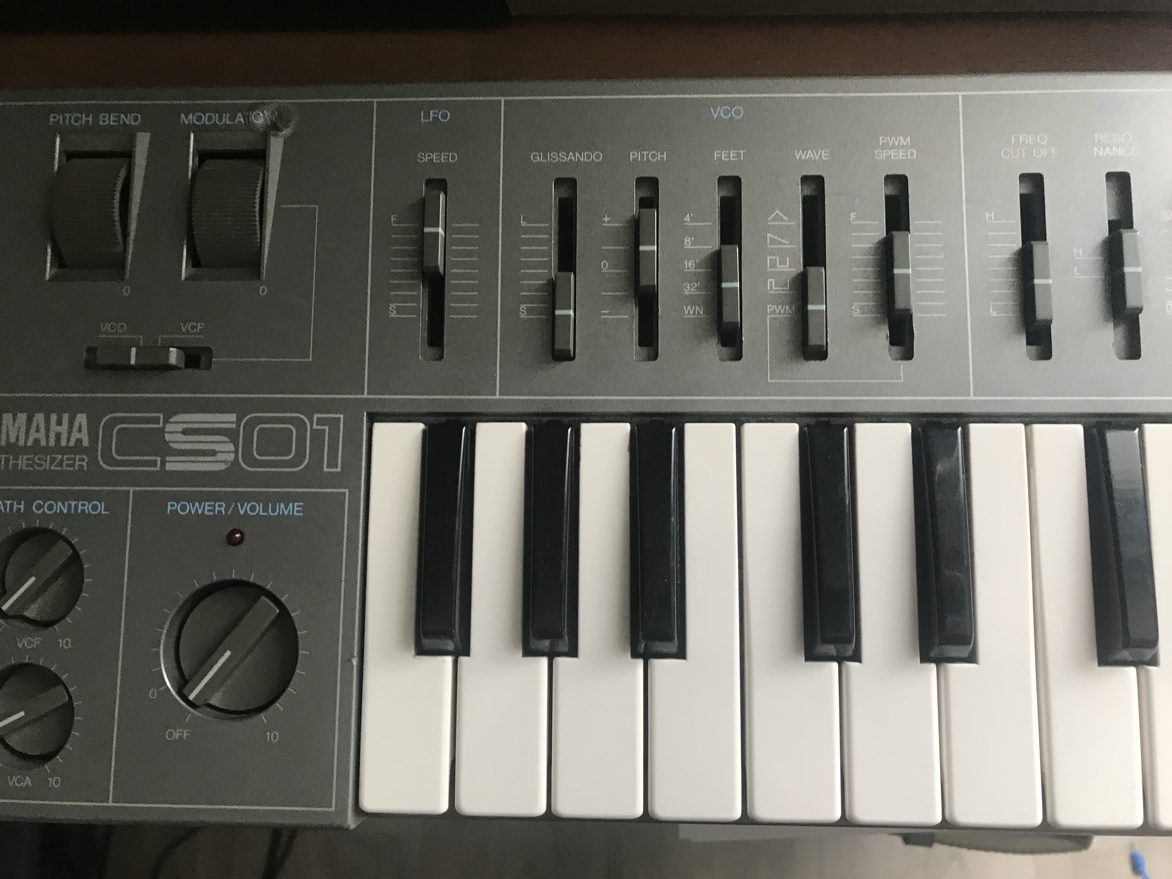 Yamaha CS01 - Audiofanzine