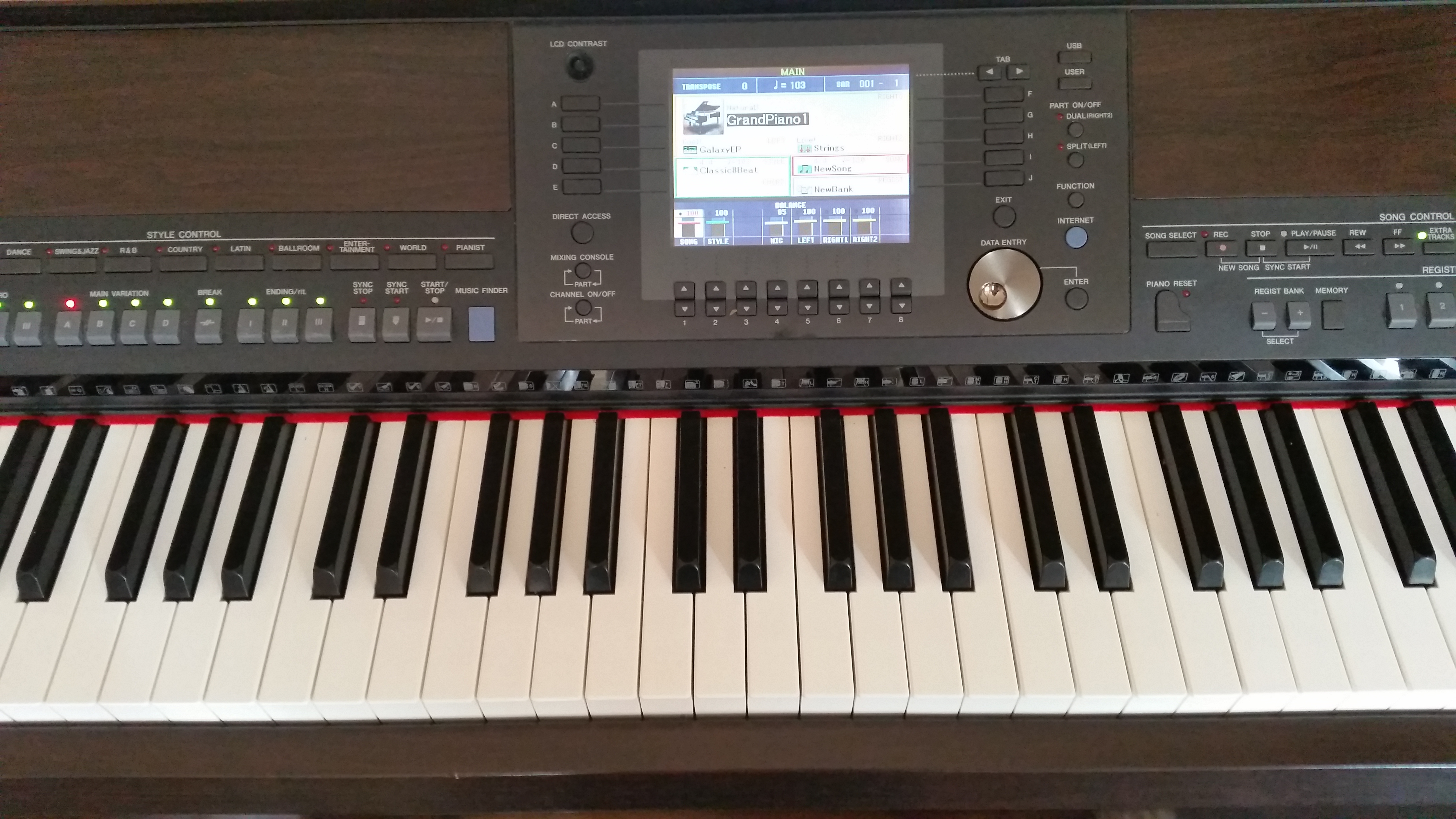 CVP-405 - Yamaha CVP-405 - Audiofanzine