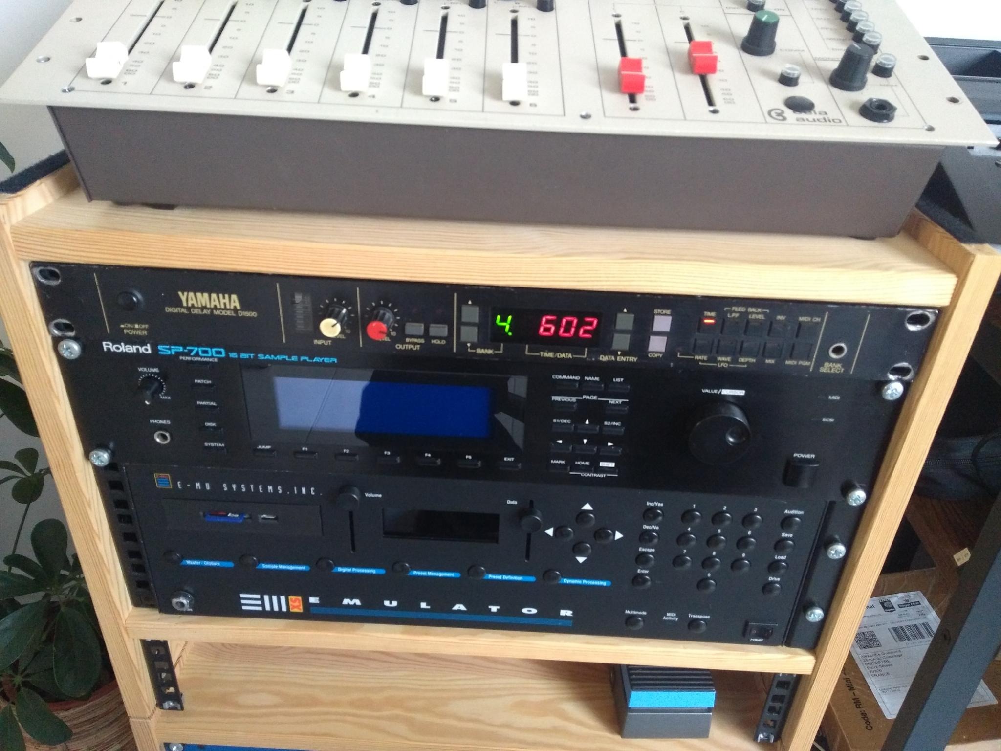 D1500 - Yamaha D1500 - Audiofanzine