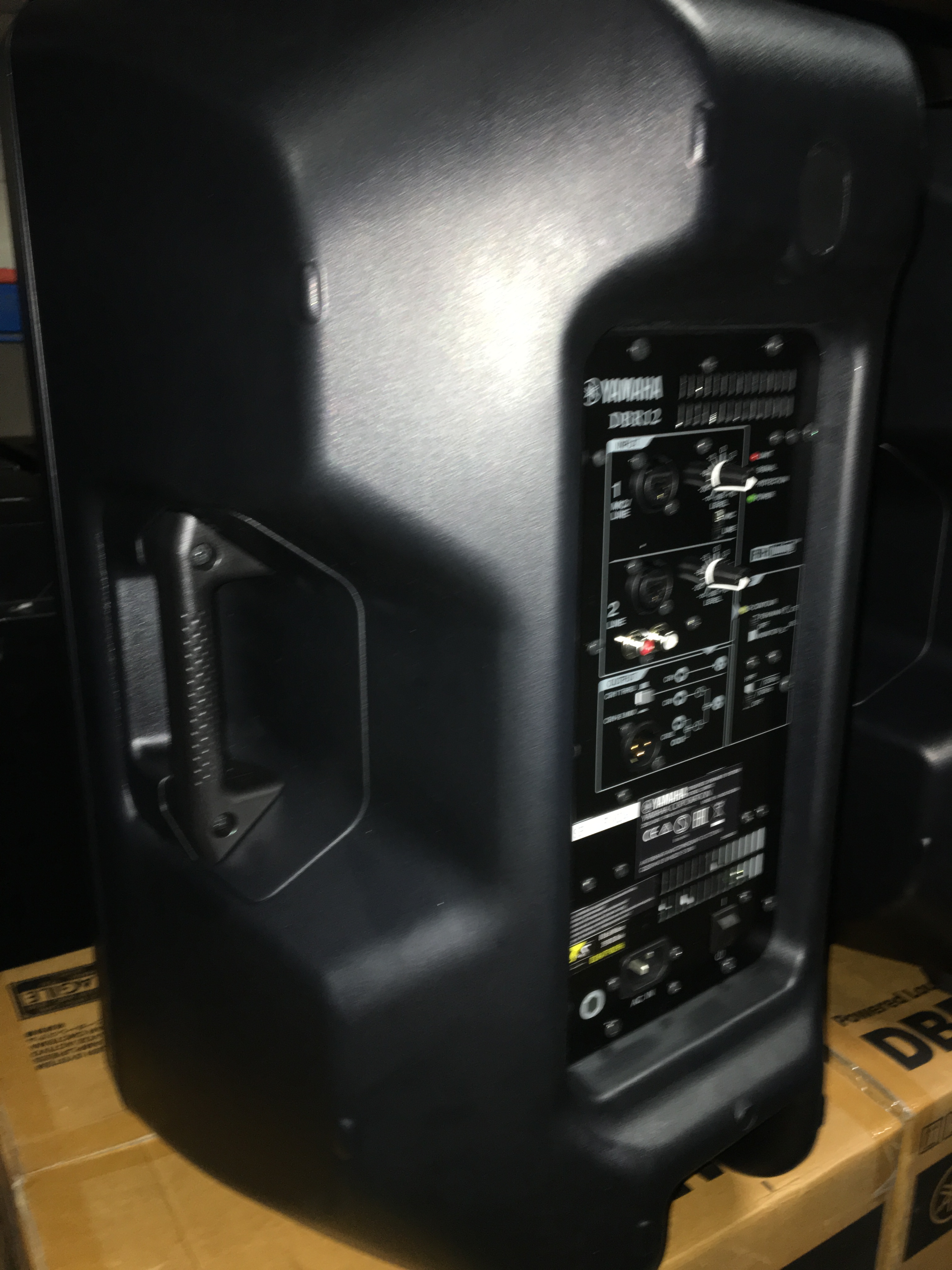 DBR12 - Yamaha DBR12 - Audiofanzine