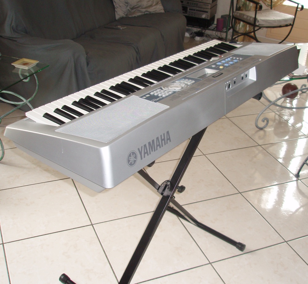 Photo Yamaha DGX-200 : Yamaha DGX-200 (1859) (#89375) - Audiofanzine