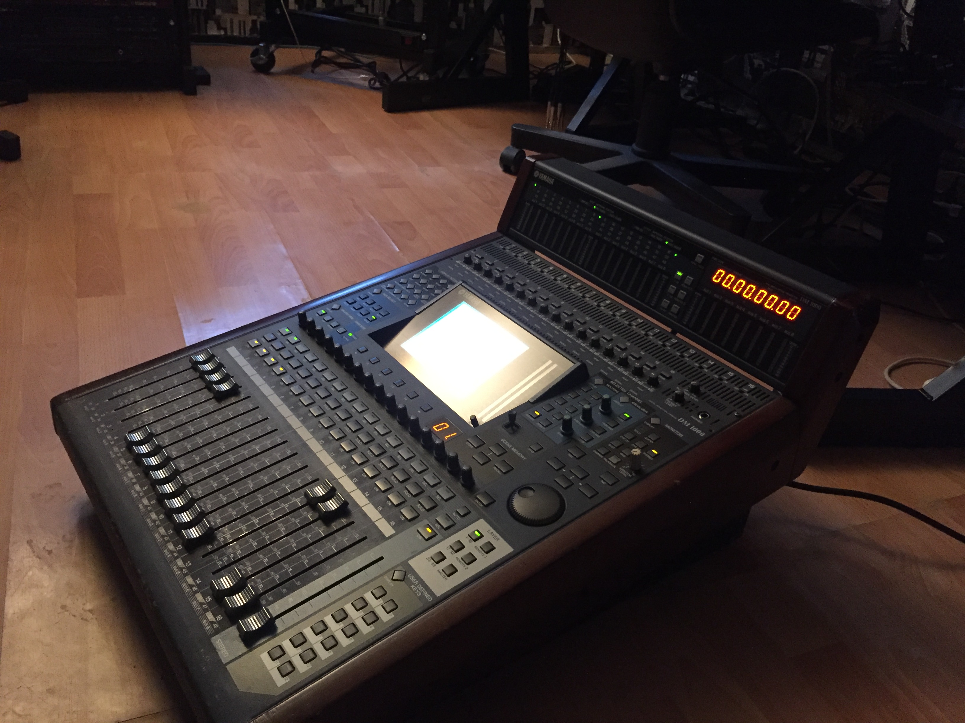 DM1000 - Yamaha DM1000 - Audiofanzine