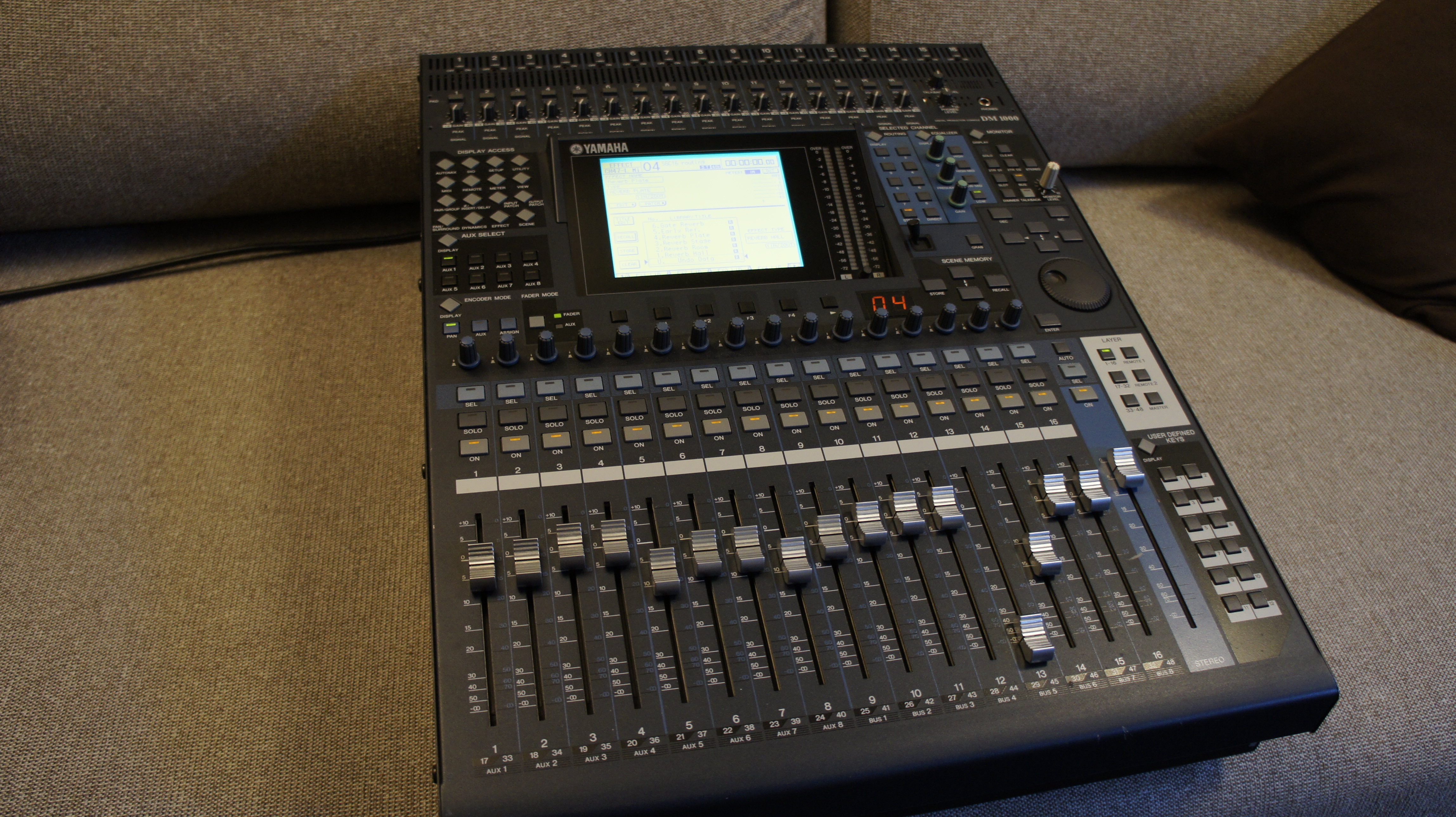 DM1000 V2 - Yamaha DM1000 V2 - Audiofanzine