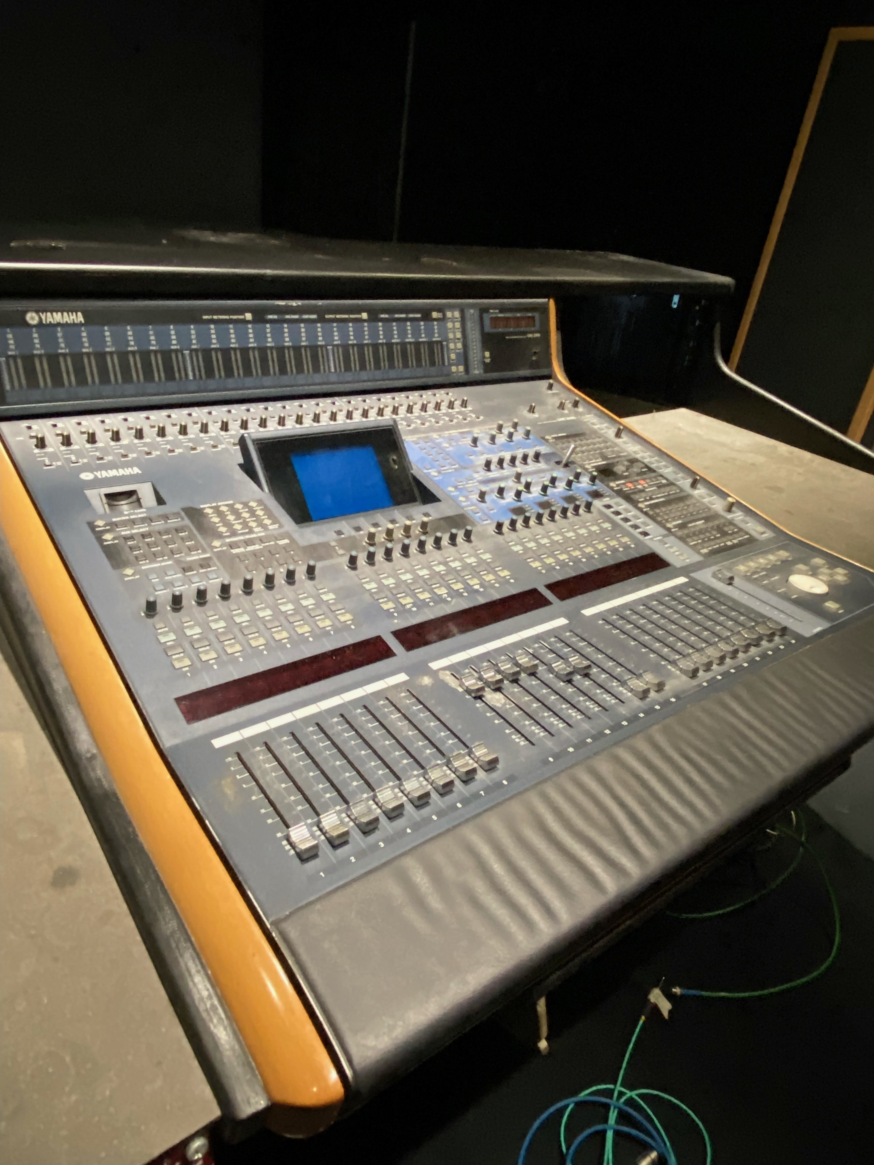 DM2000 V2 - Yamaha DM2000 V2 - Audiofanzine