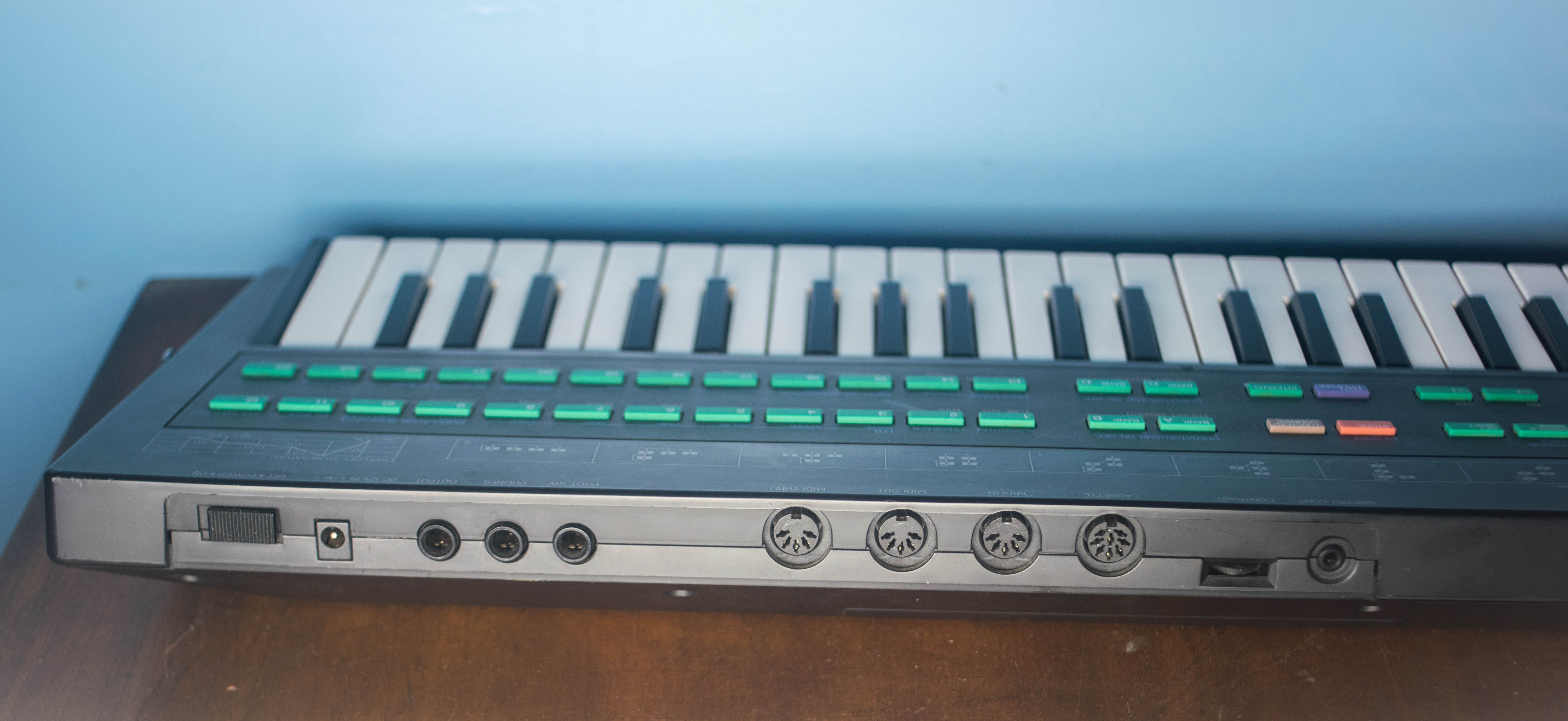 DX100 - Yamaha DX100 - Audiofanzine