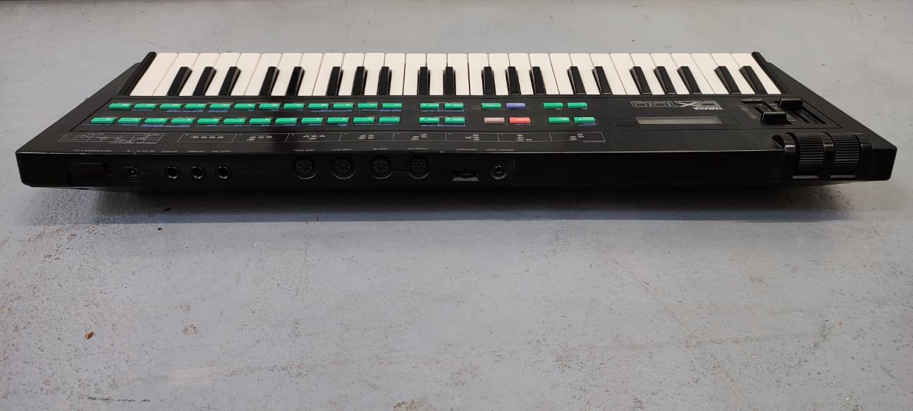 DX100 - Yamaha DX100 - Audiofanzine