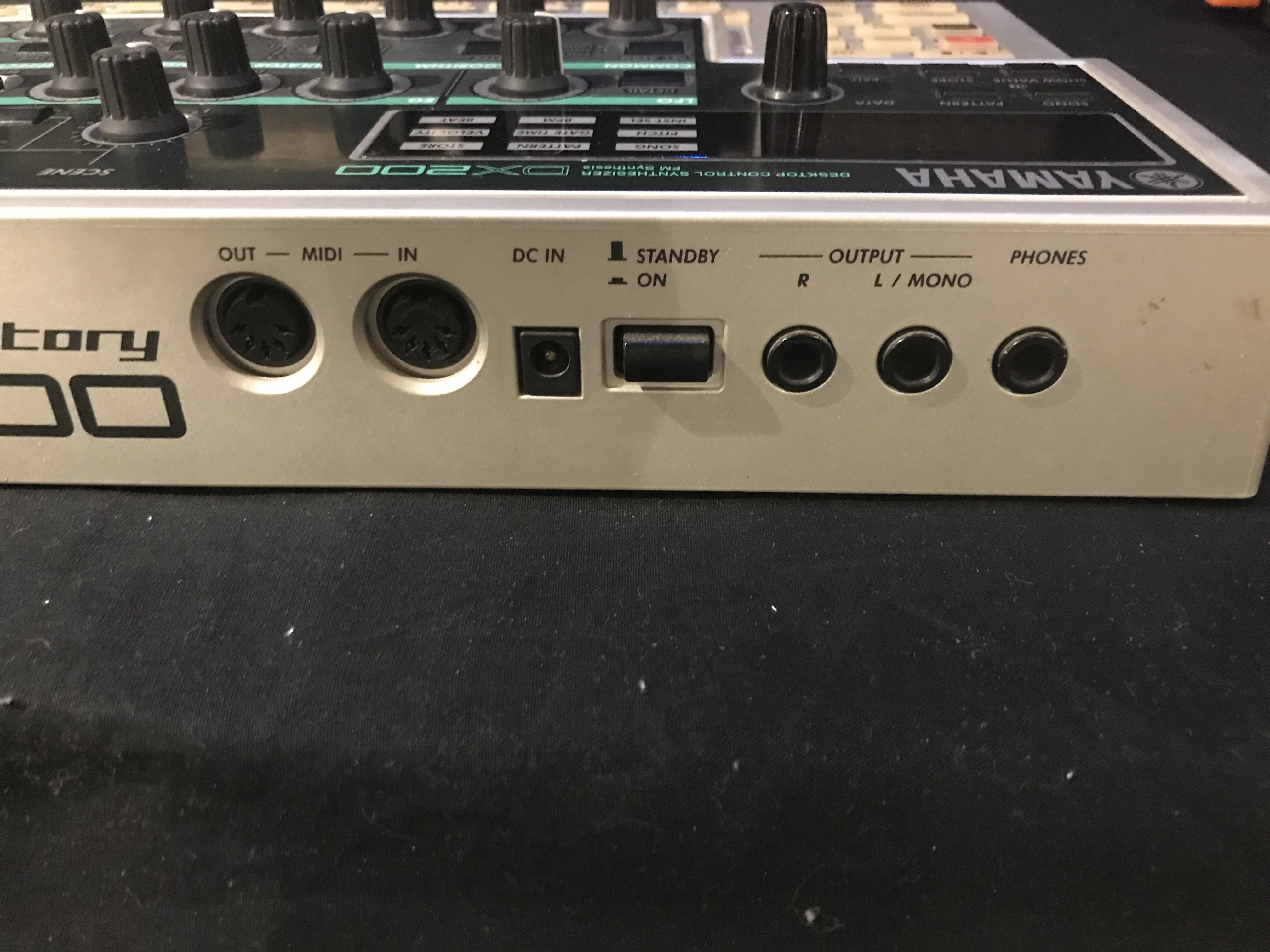 DX200 - Yamaha DX200 - Audiofanzine