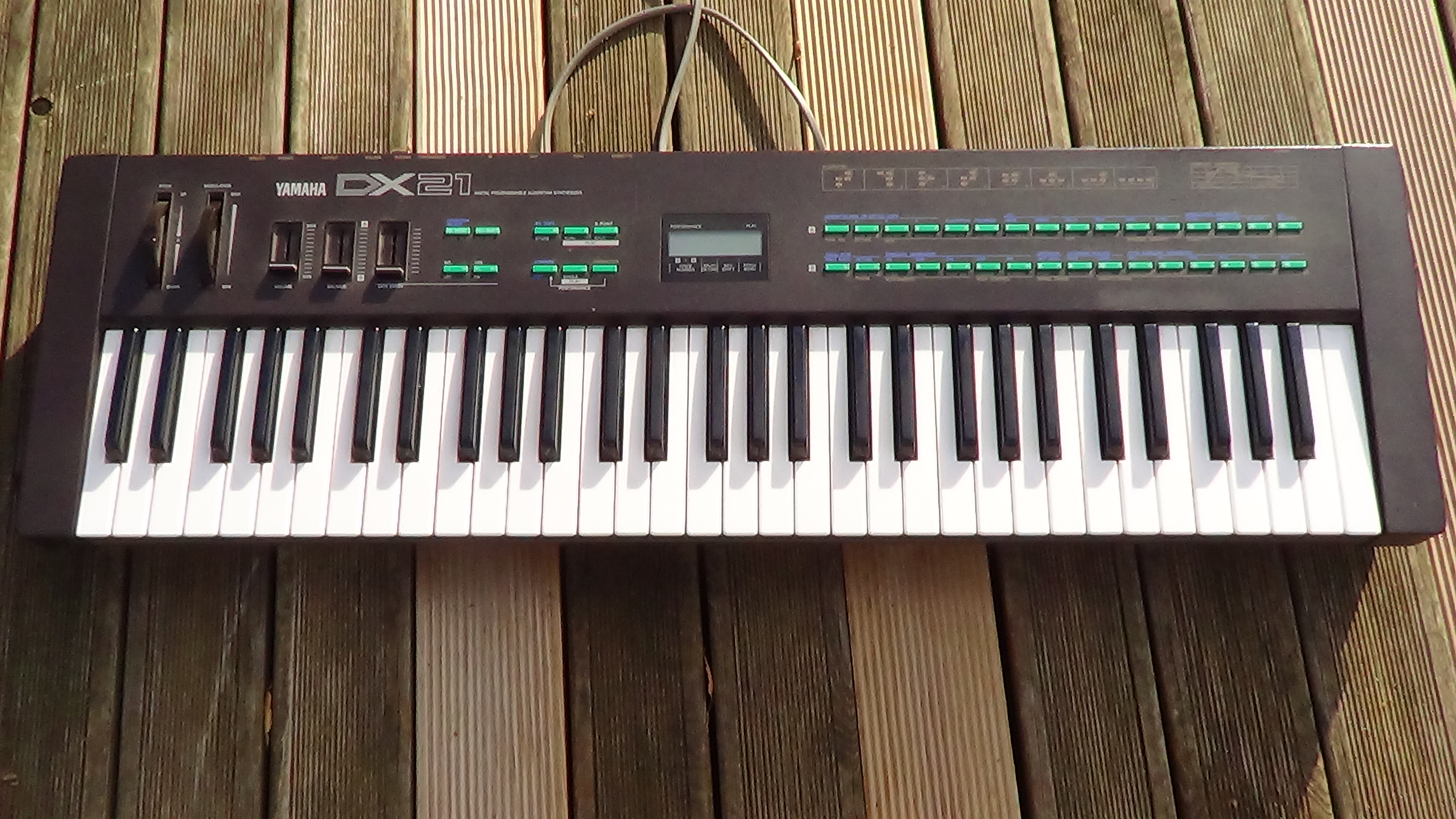 DX21 - Yamaha DX21 - Audiofanzine