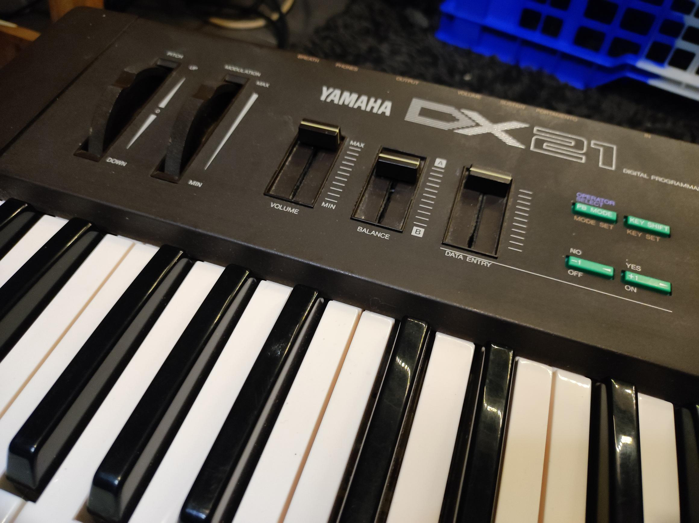 DX21 - Yamaha DX21 - Audiofanzine