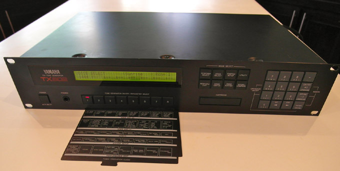 DX7 II FD CENTENNIAL - Yamaha DX7 II FD Centennial - Audiofanzine