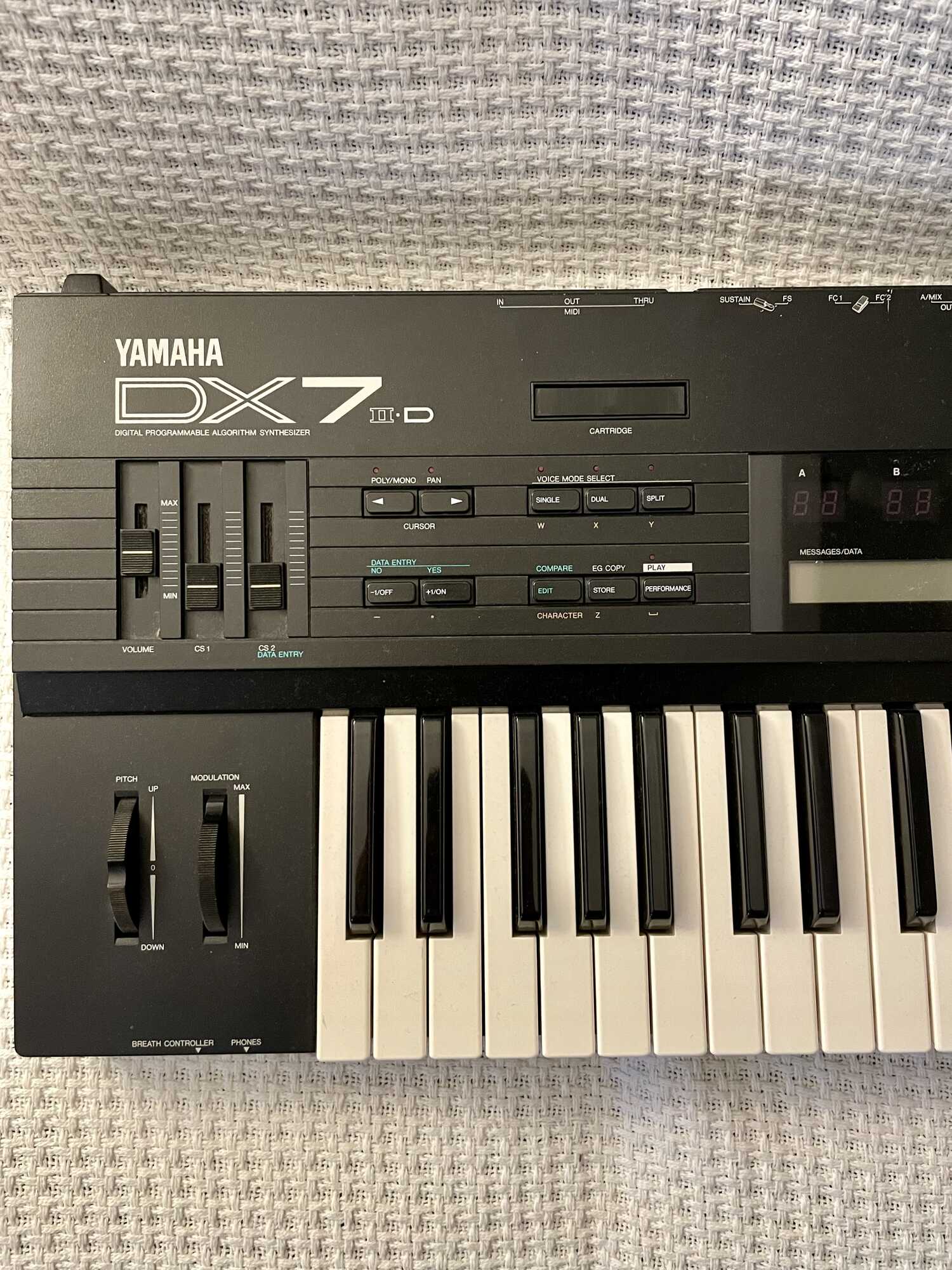 DX7 IID - Yamaha DX7 IID - Audiofanzine