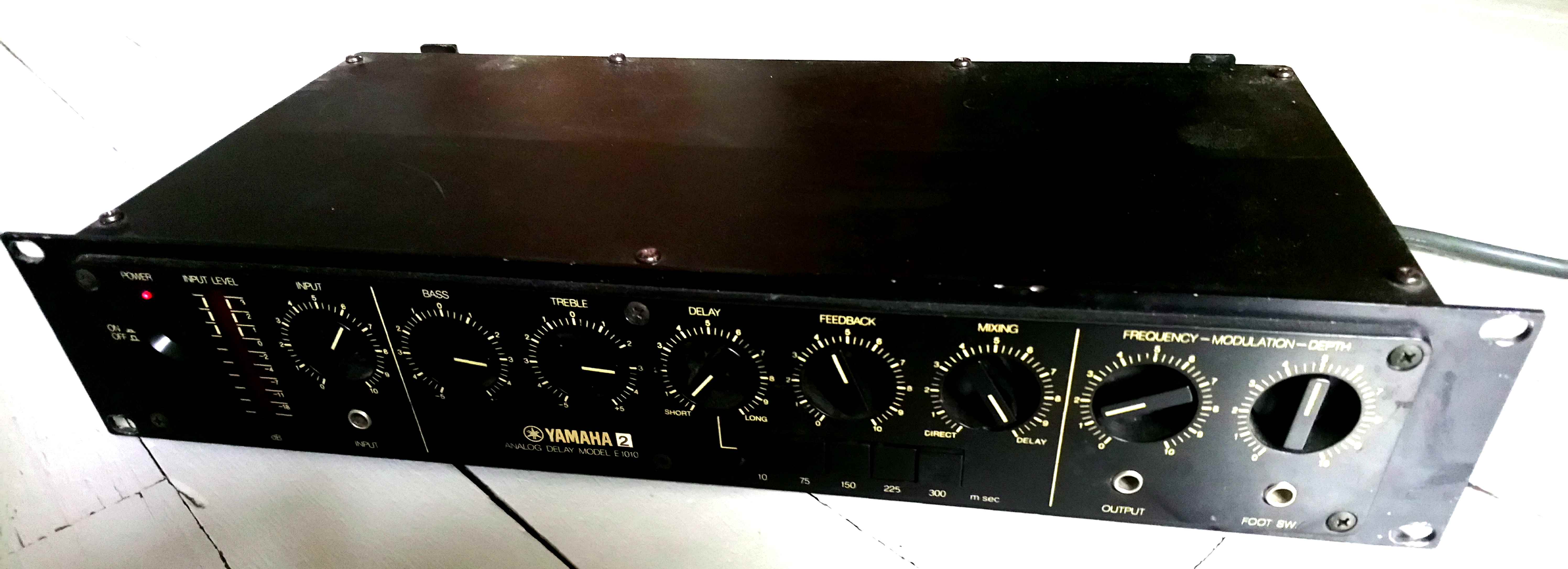 E1010 - Yamaha E1010 - Audiofanzine