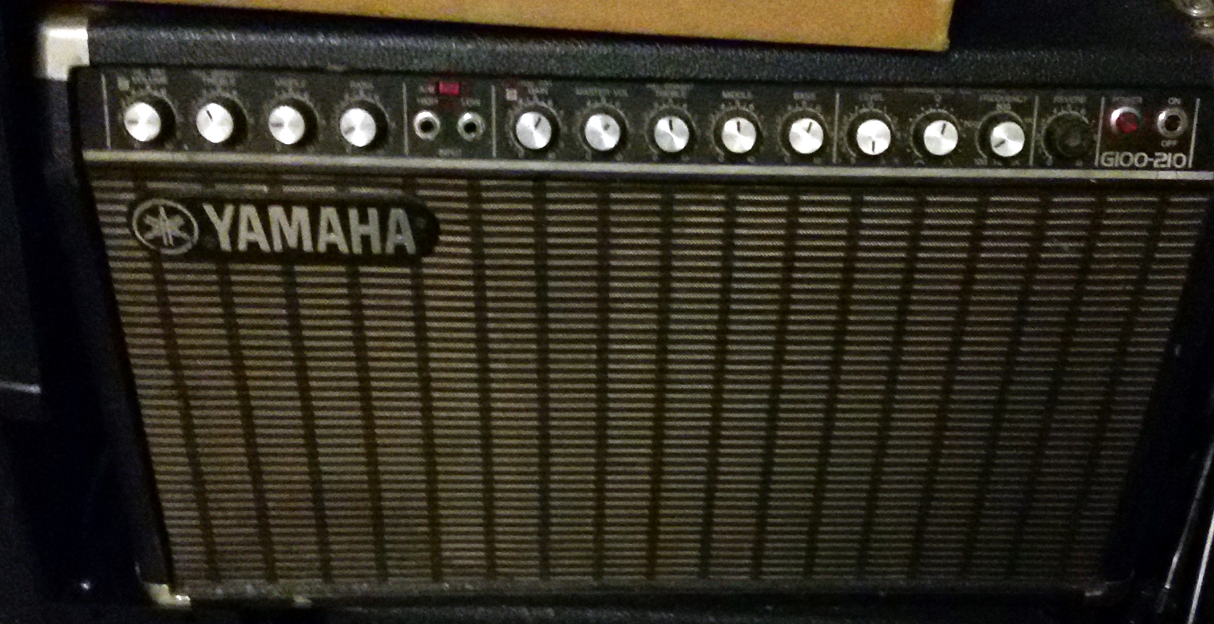 G100-210 - Yamaha G100-210 - Audiofanzine