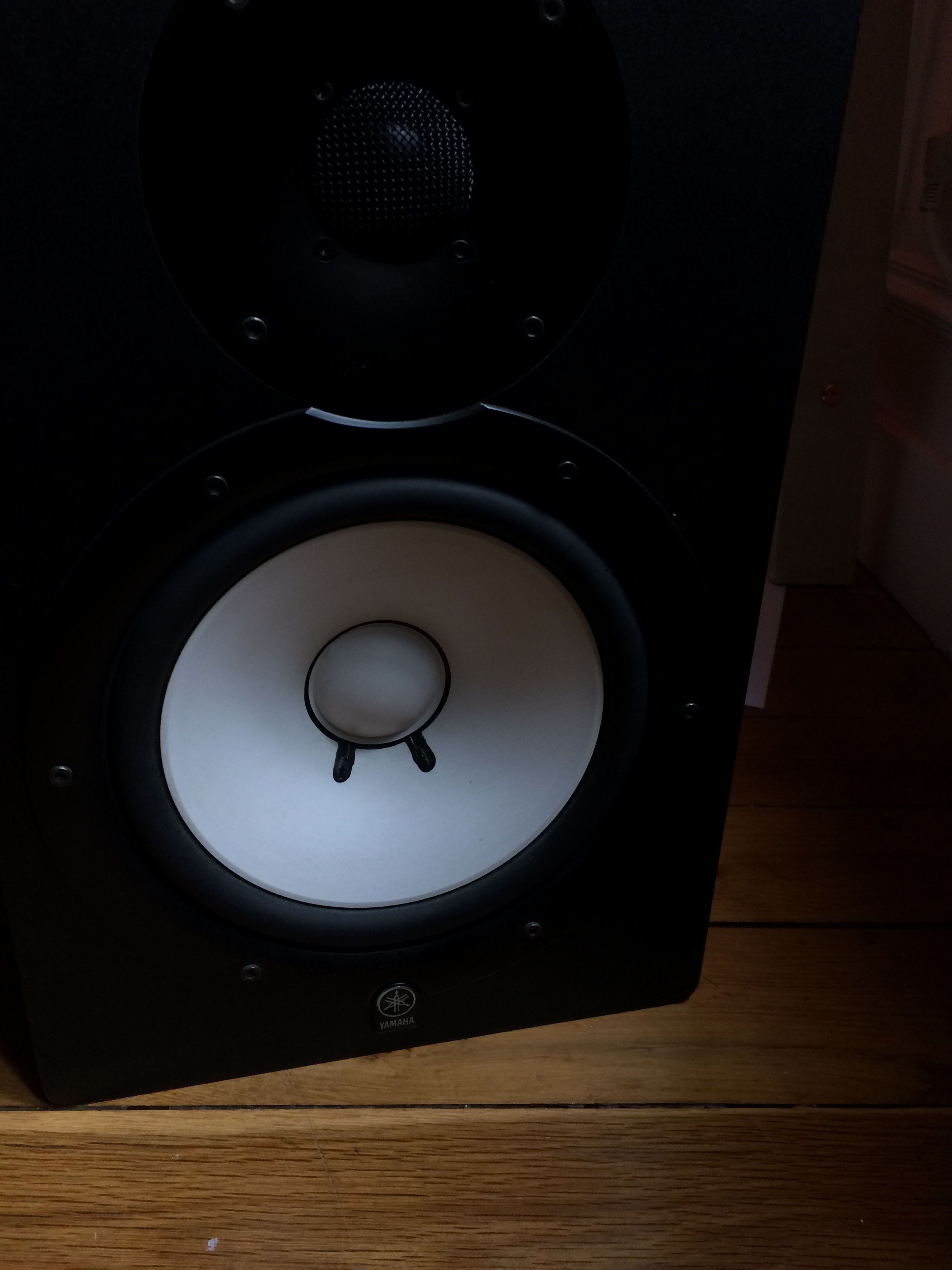 HS8 - Yamaha HS8 - Audiofanzine