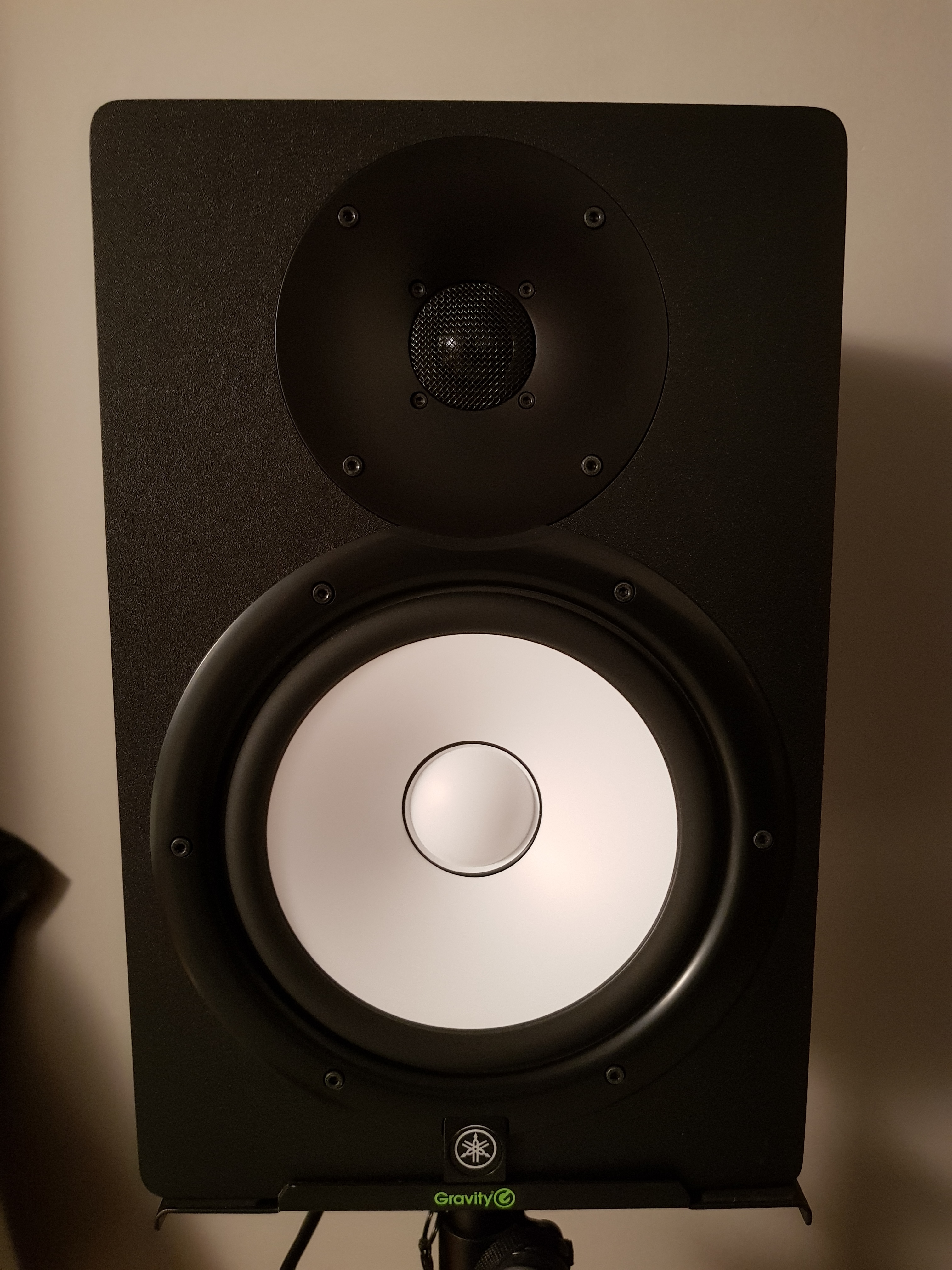 Yamaha HS8 - Audiofanzine