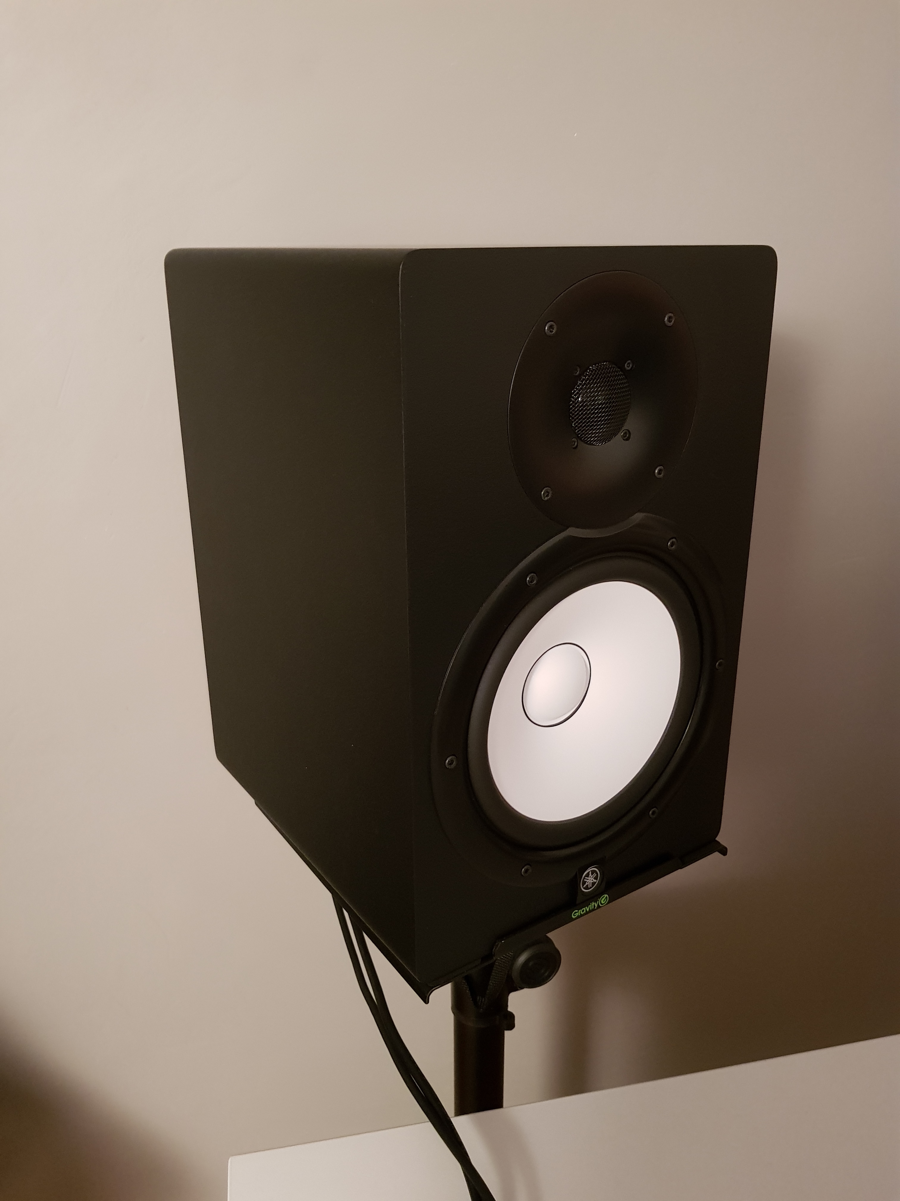 Yamaha HS8 - Audiofanzine