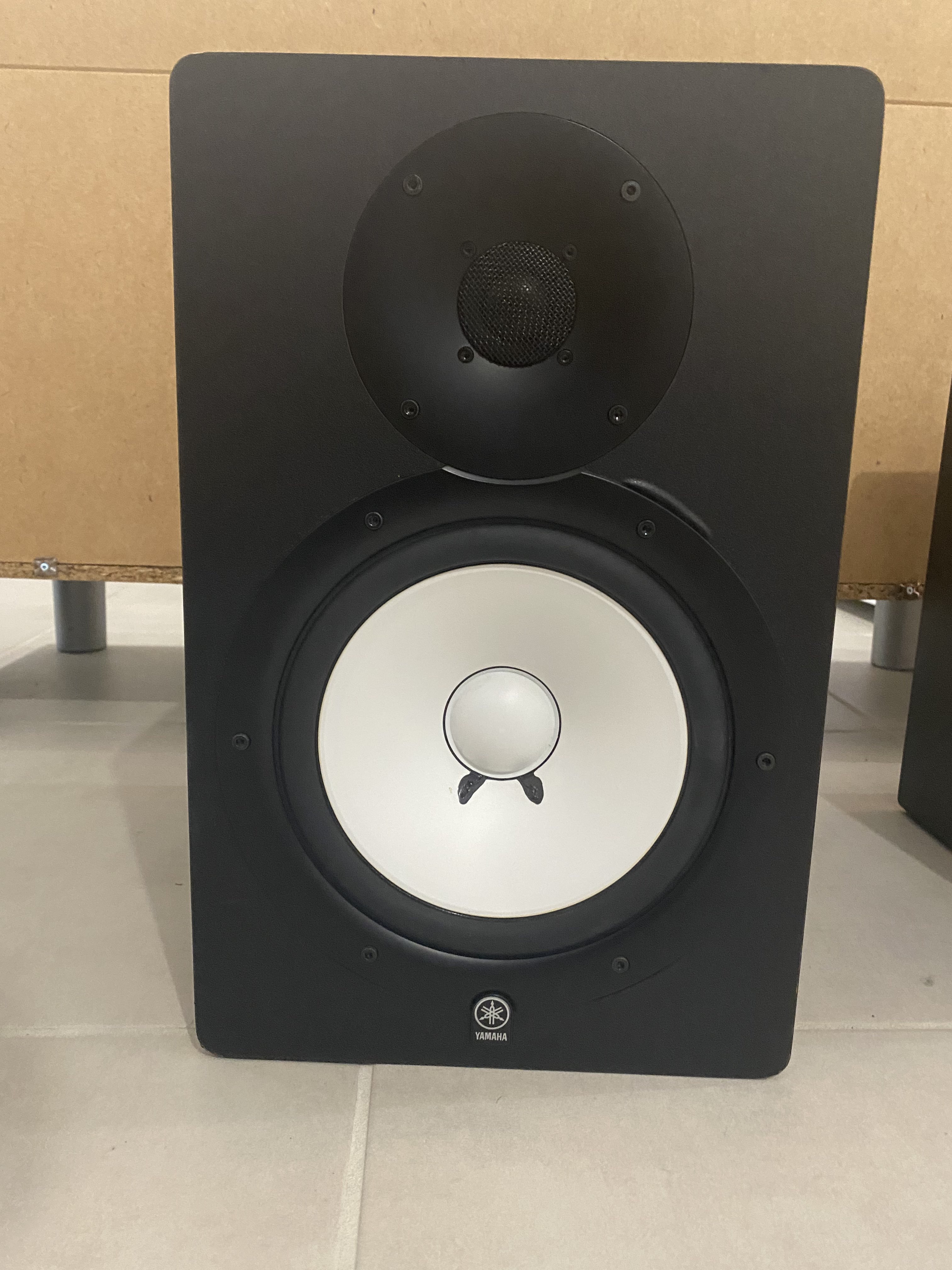 HS8 - Yamaha HS8 - Audiofanzine