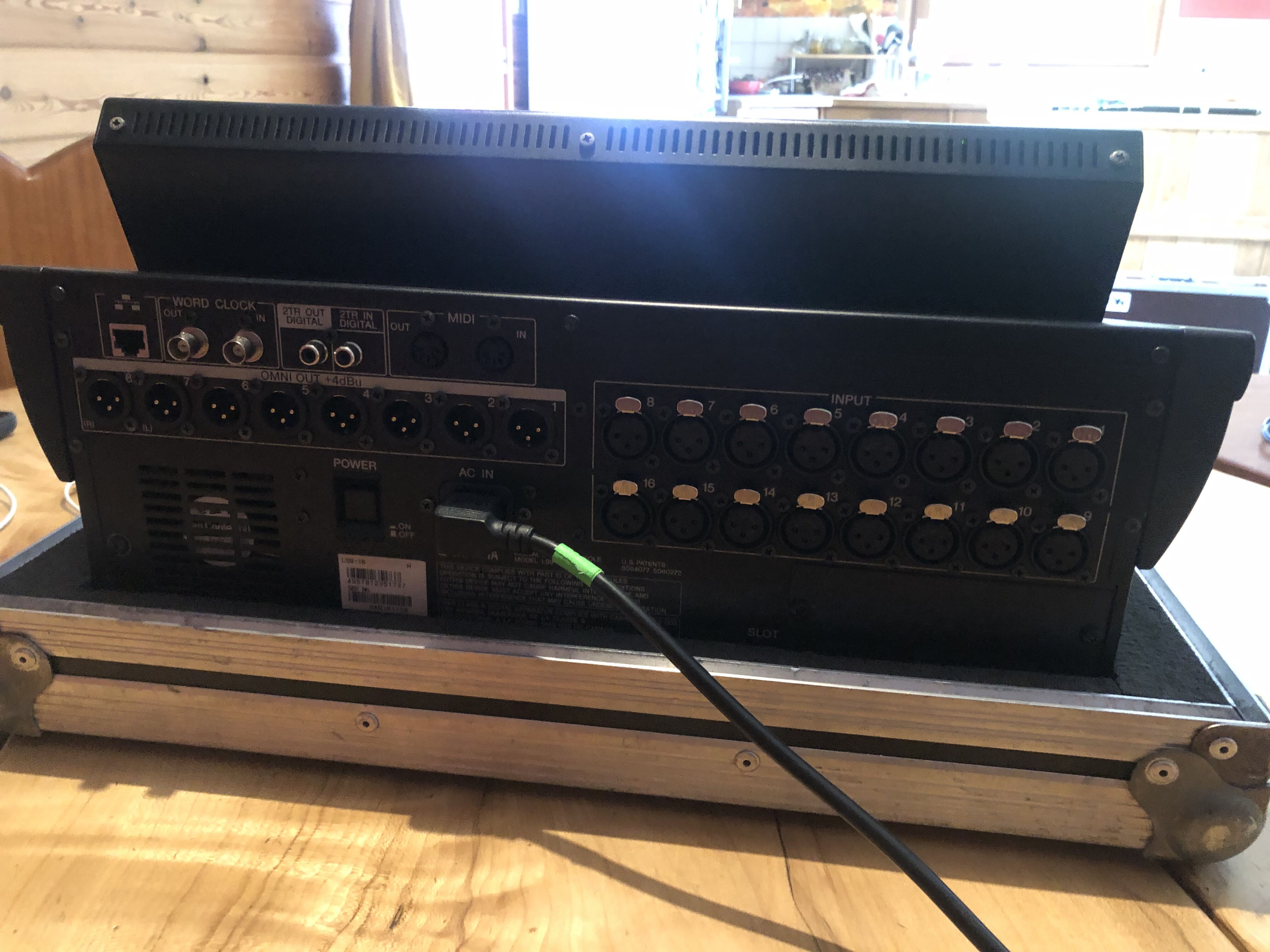 LS9-16 - Yamaha LS9-16 - Audiofanzine