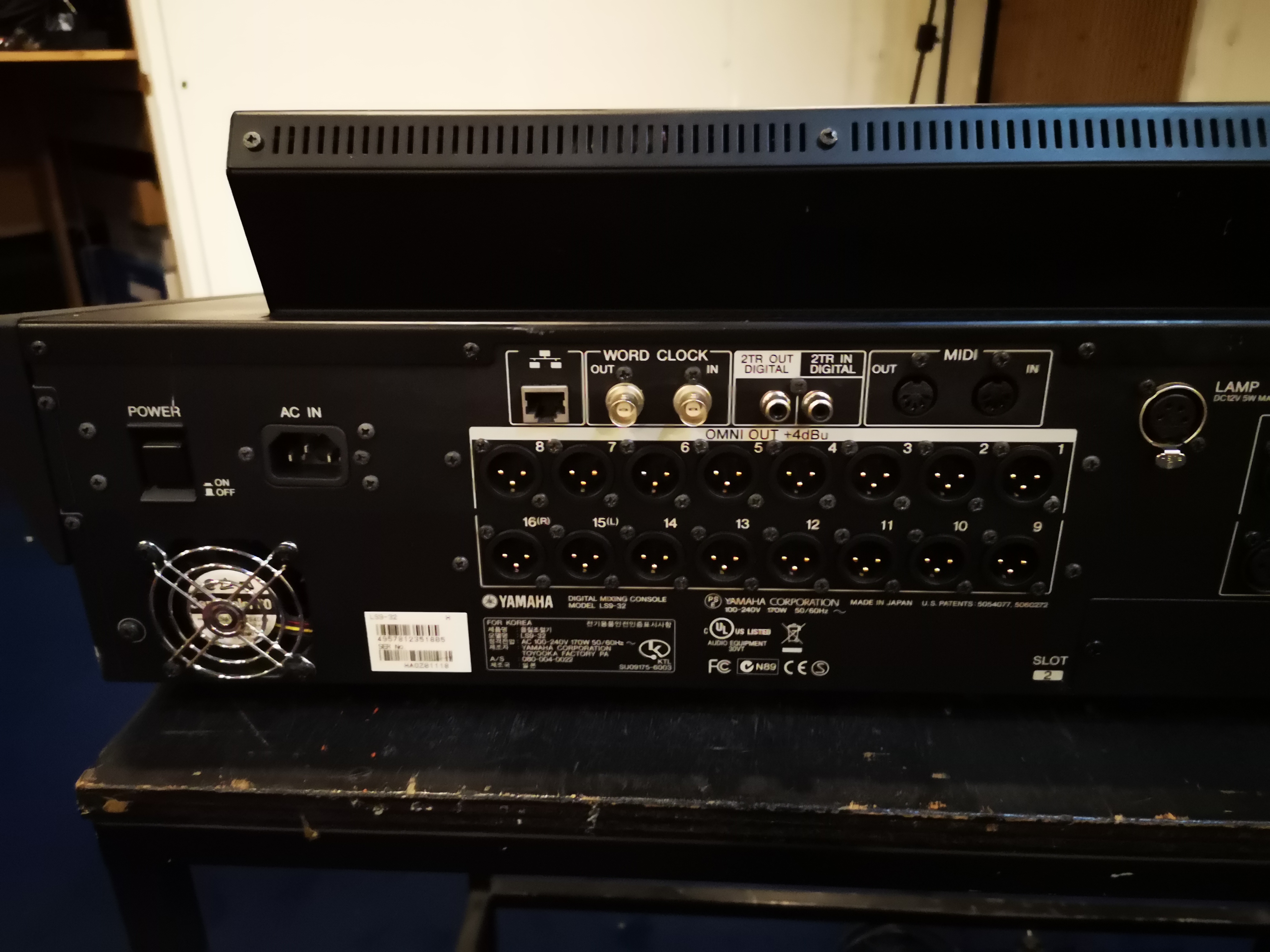 LS9-32 - Yamaha LS9-32 - Audiofanzine