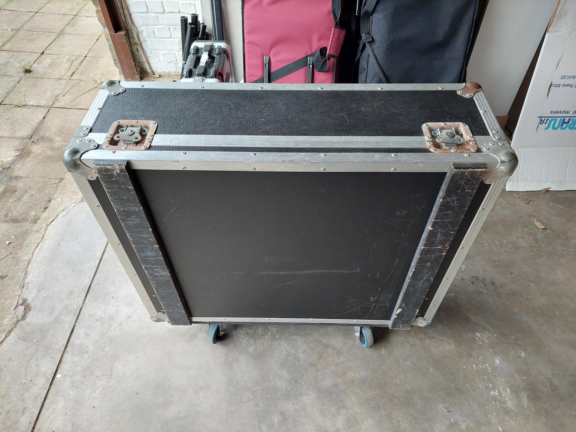 LS9-32 - Yamaha LS9-32 - Audiofanzine