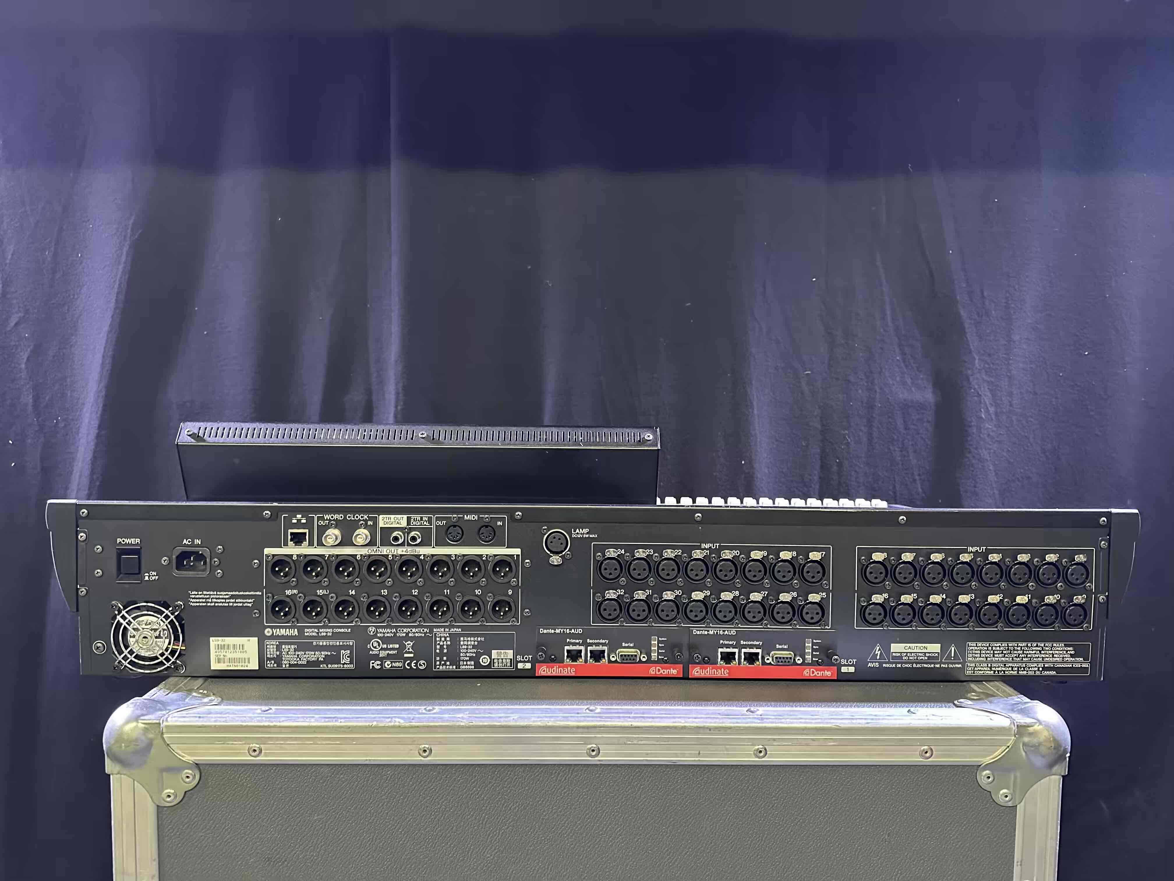 LS9-32 - Yamaha LS9-32 - Audiofanzine