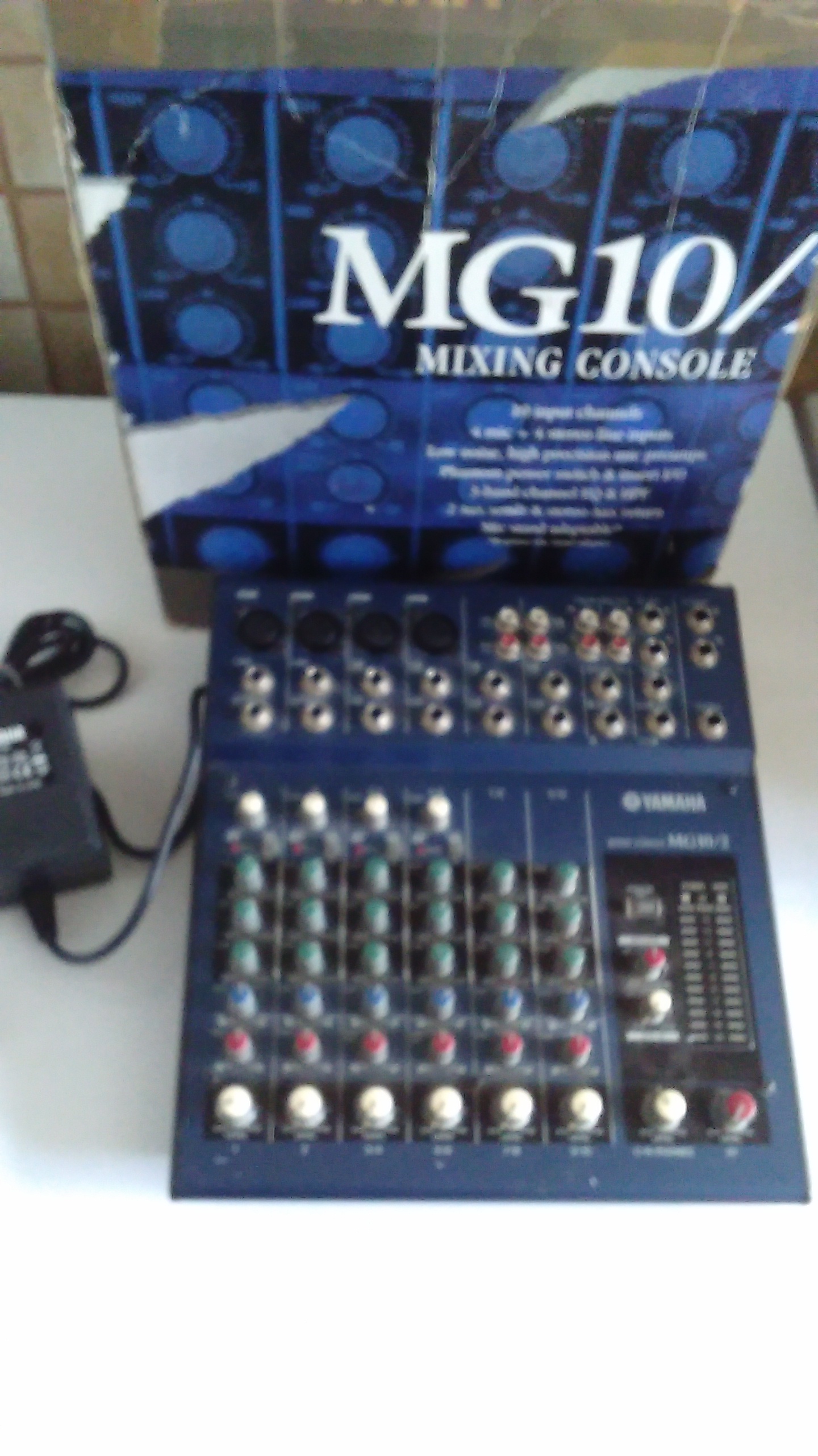 MG10/2 - Yamaha MG10/2 - Audiofanzine