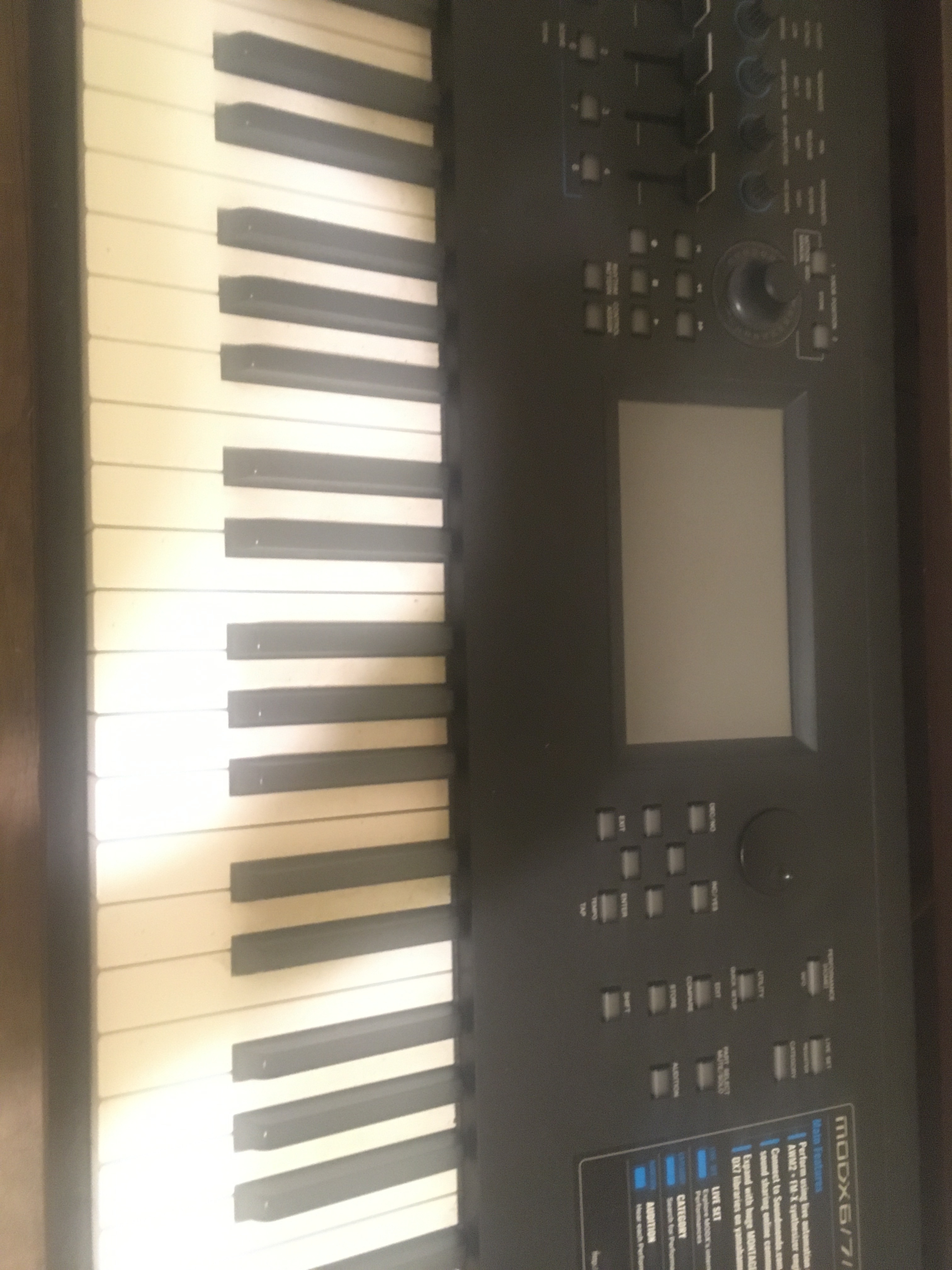 MODX8 - Yamaha MODX8 - Audiofanzine