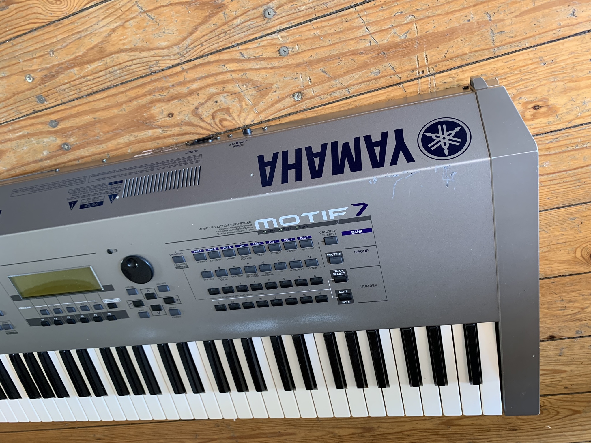 MOTIF 7 - Yamaha MOTIF 7 - Audiofanzine