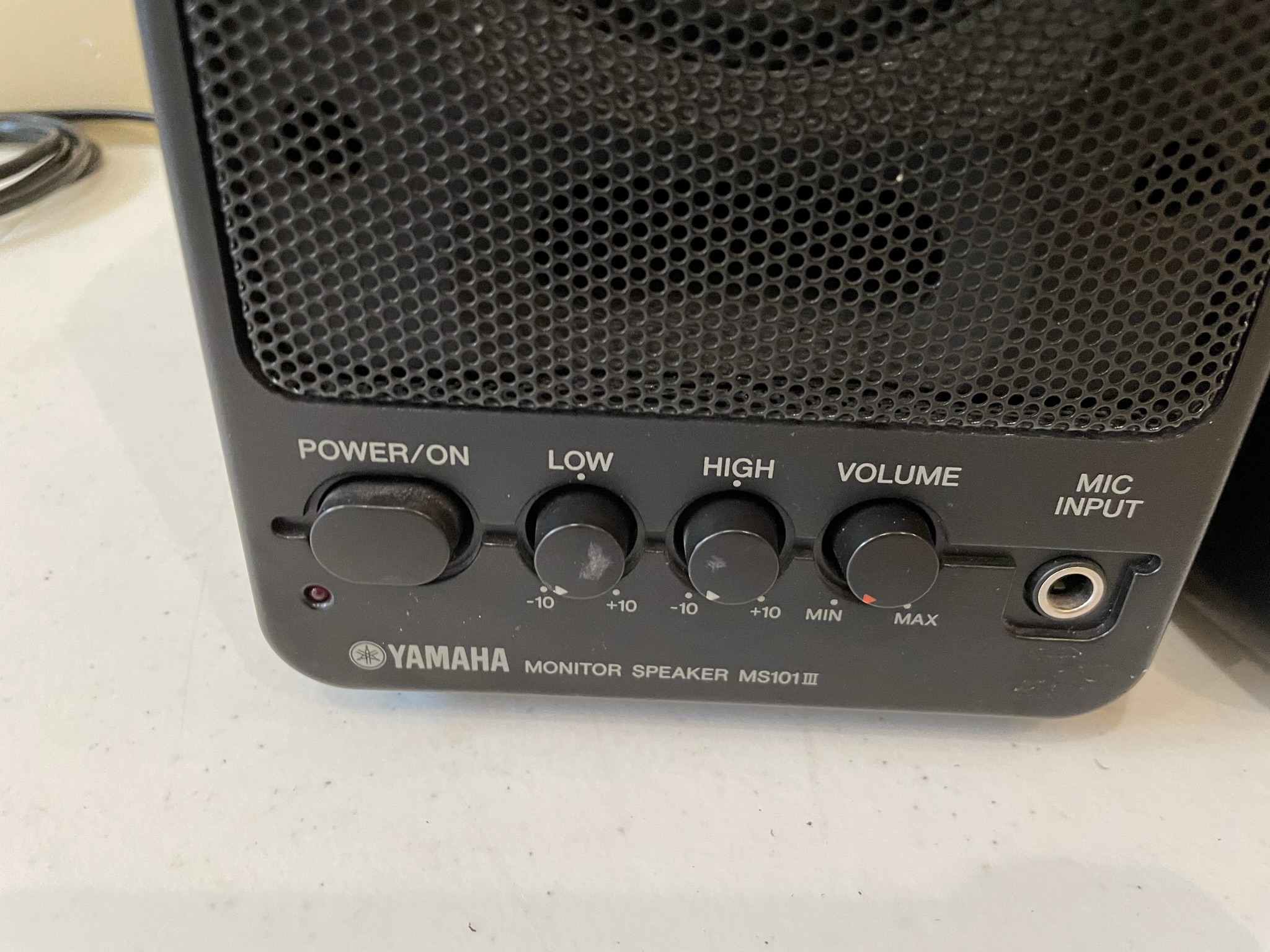 MS101 3 - Yamaha MS101 3 - Audiofanzine