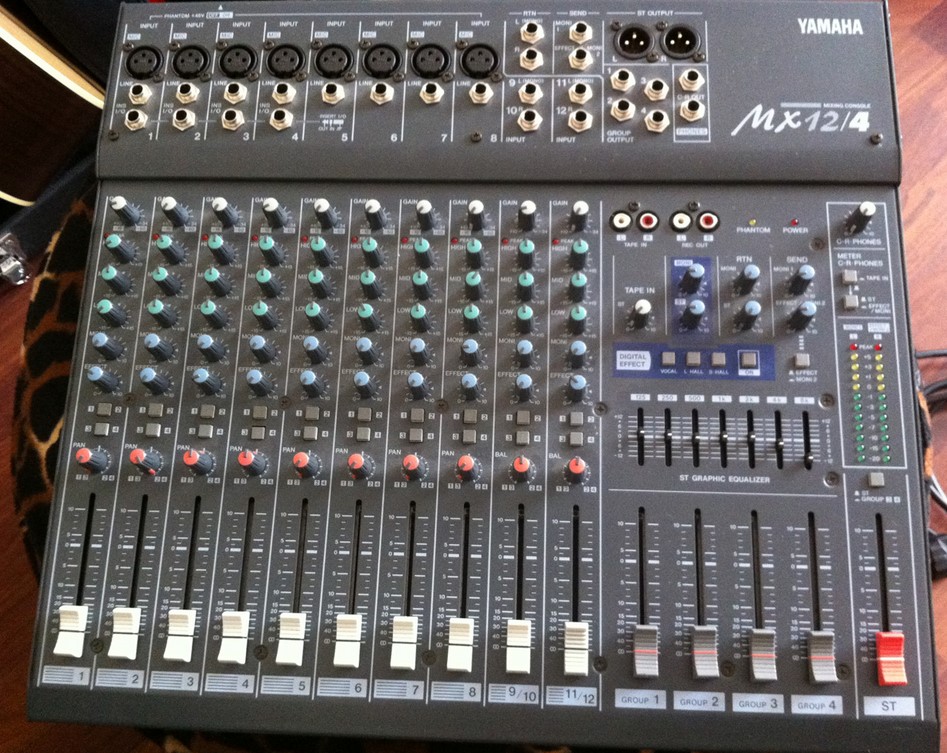 MX12/4 - Yamaha MX12/4 - Audiofanzine