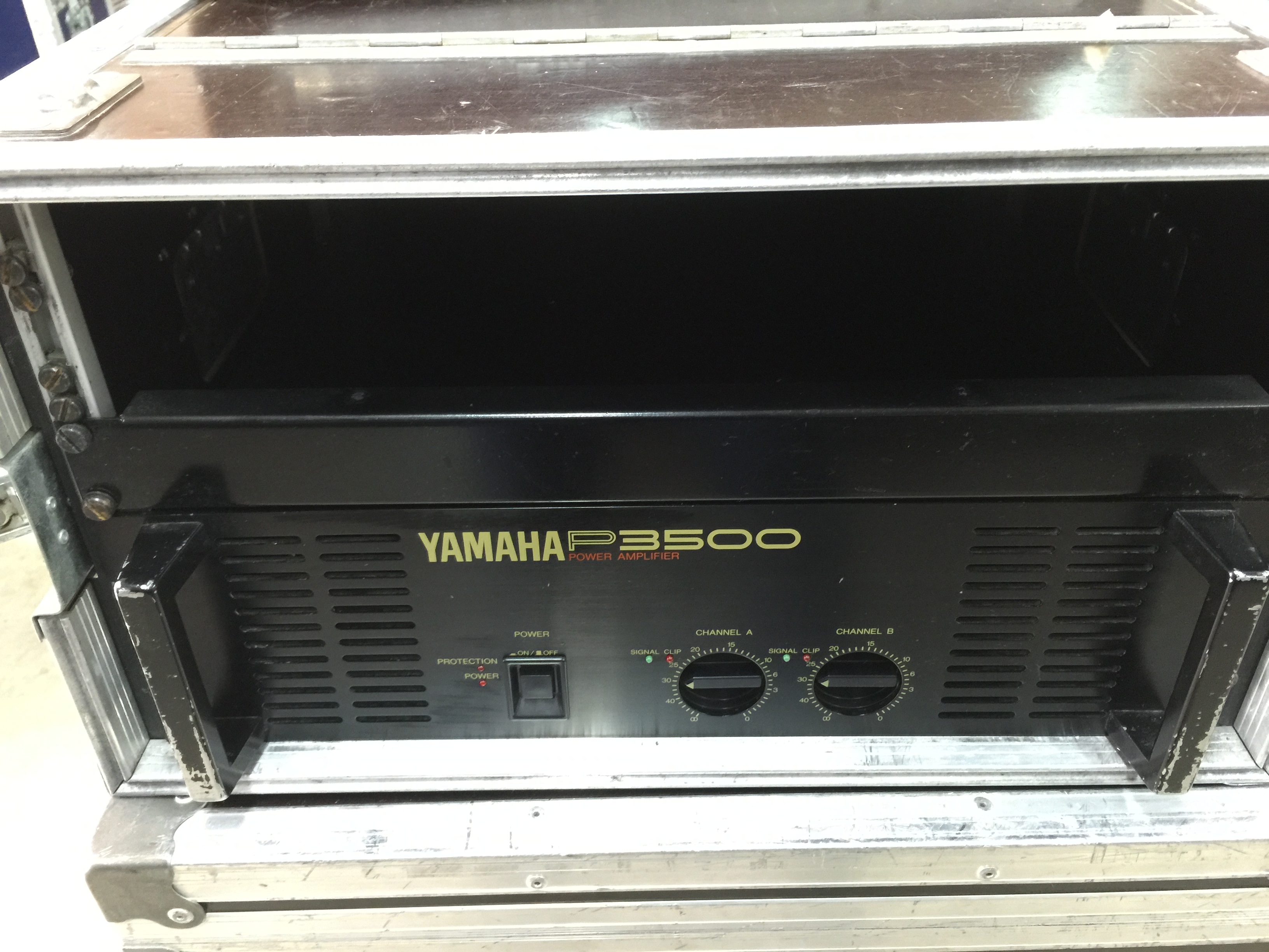 P3500 - Yamaha P3500 - Audiofanzine