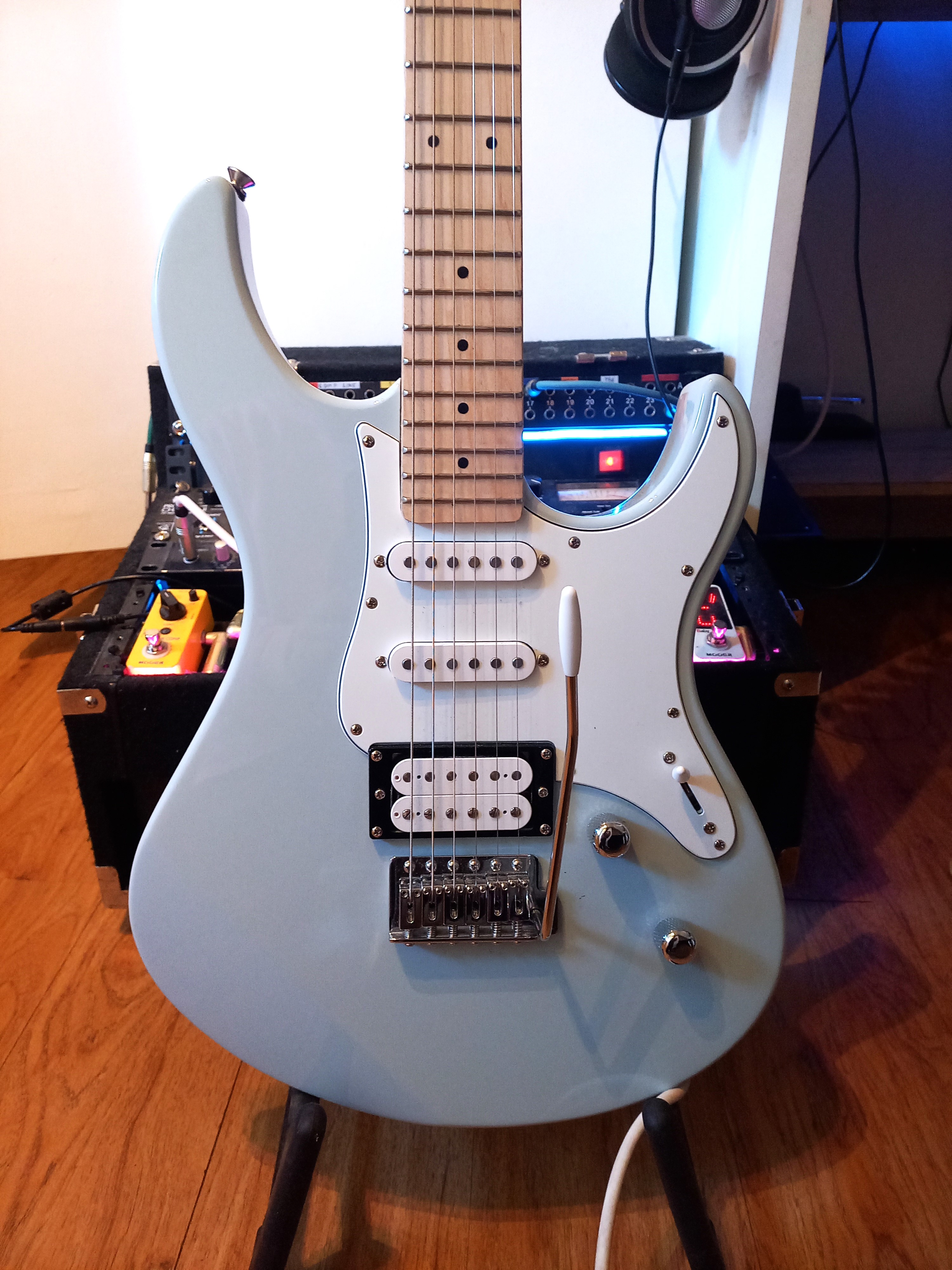 Pacifica PAC112V - Yamaha Pacifica PAC112V - Audiofanzine