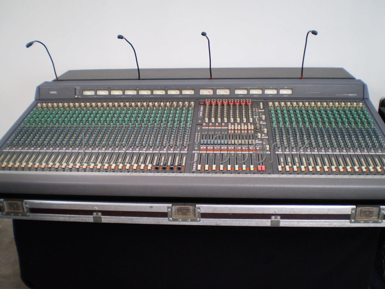 Photo Yamaha PM3500 40+4/8/2 : Yamaha PM3500 40+4/8/2 (25171) (#1543789 ...