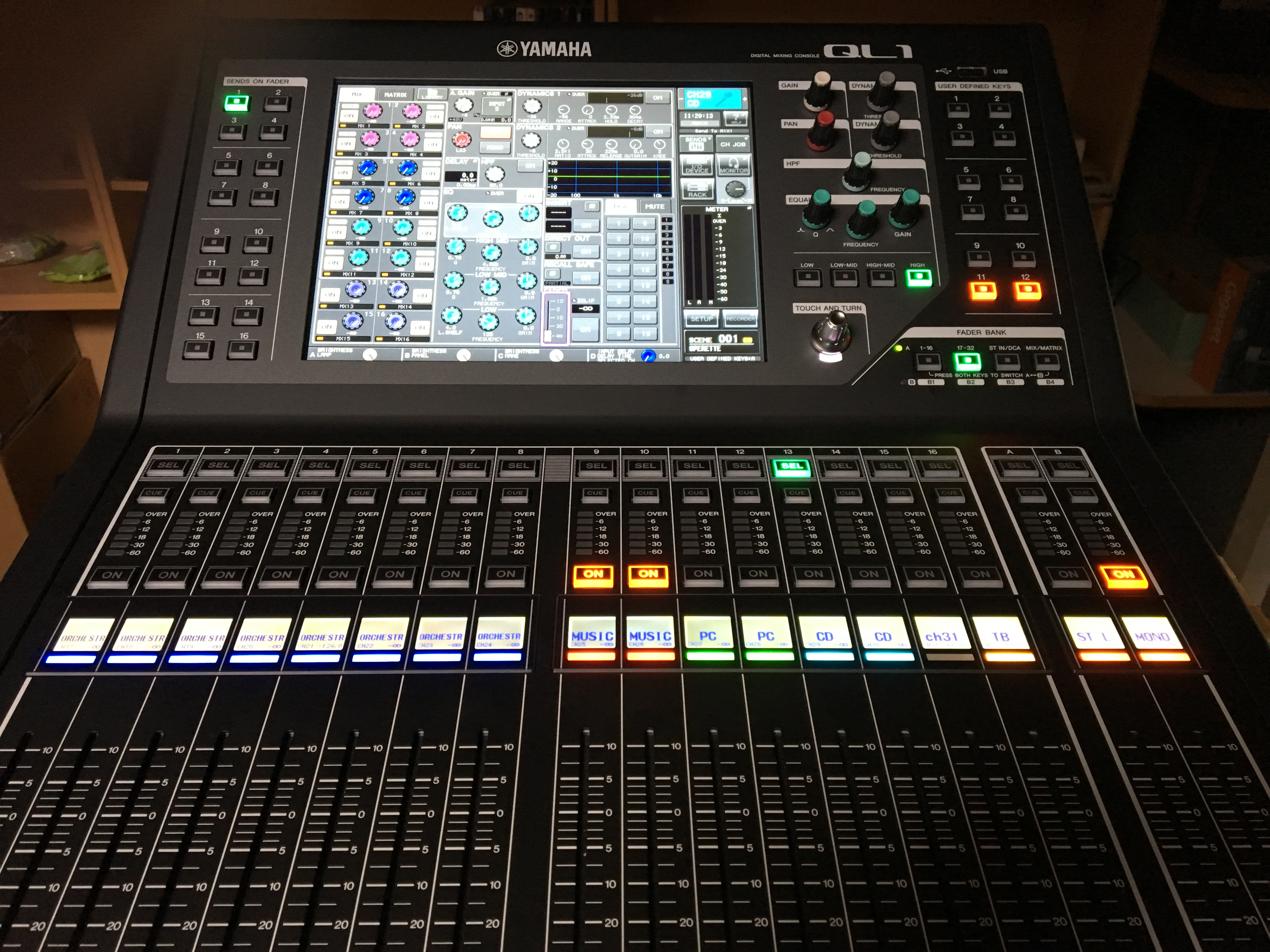 QL1 - Yamaha QL1 - Audiofanzine