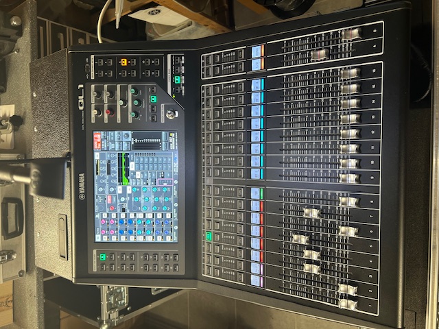 QL1 - Yamaha QL1 - Audiofanzine