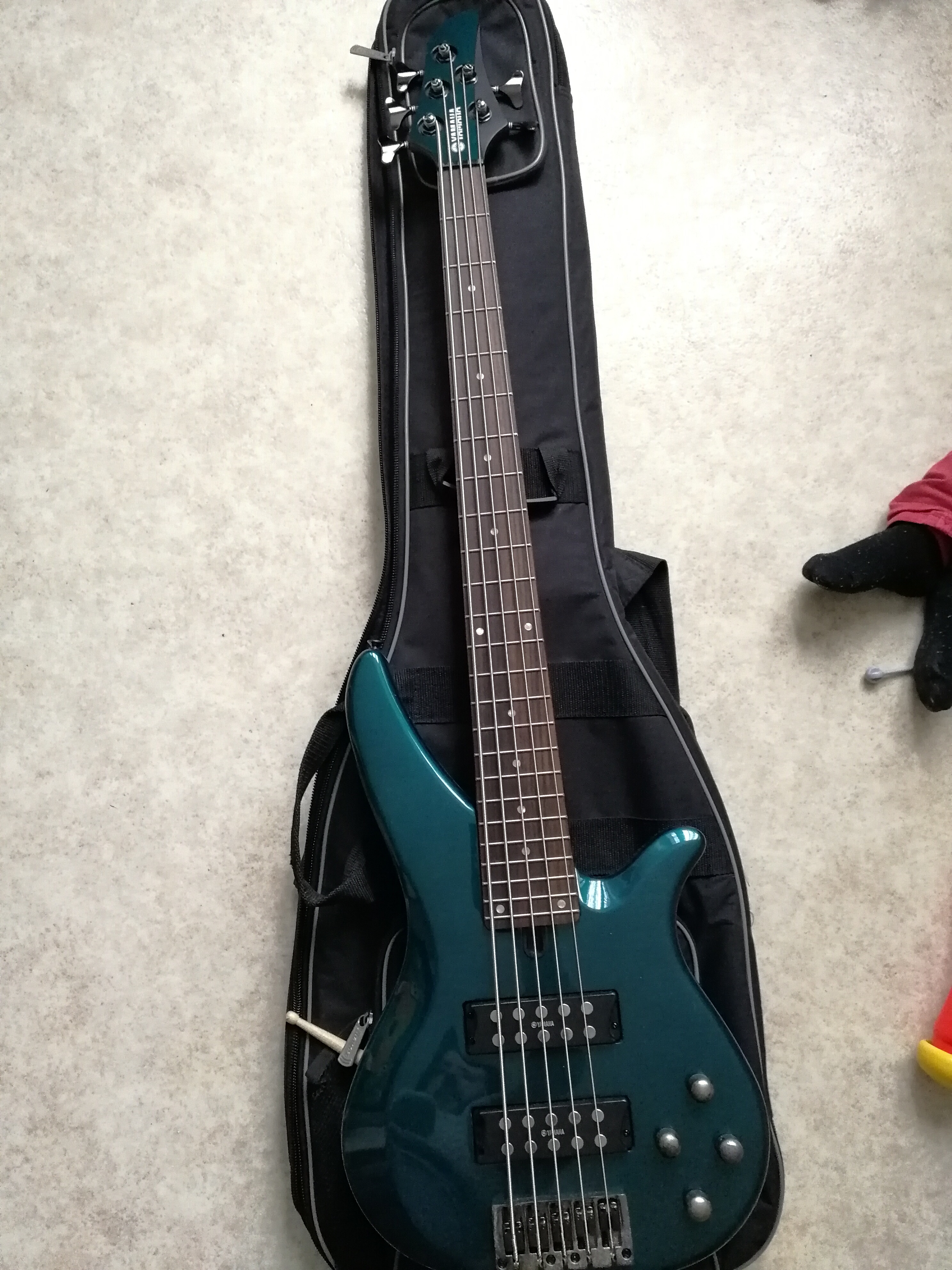 RBX375 - Yamaha RBX375 - Audiofanzine