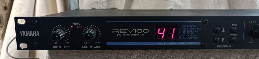 REV100 - Yamaha REV100 - Audiofanzine