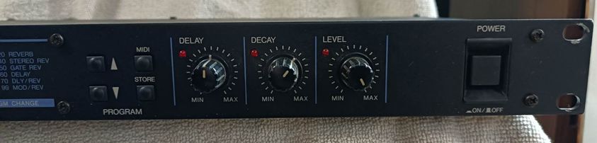 REV100 - Yamaha REV100 - Audiofanzine