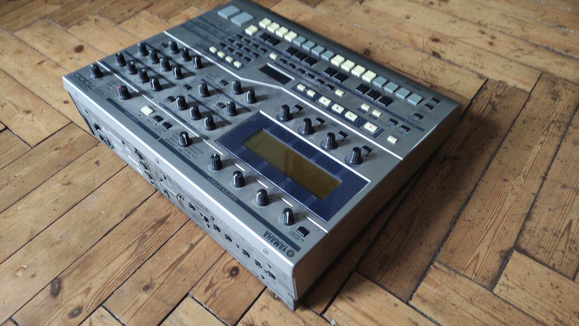 RS7000 - Yamaha RS7000 - Audiofanzine